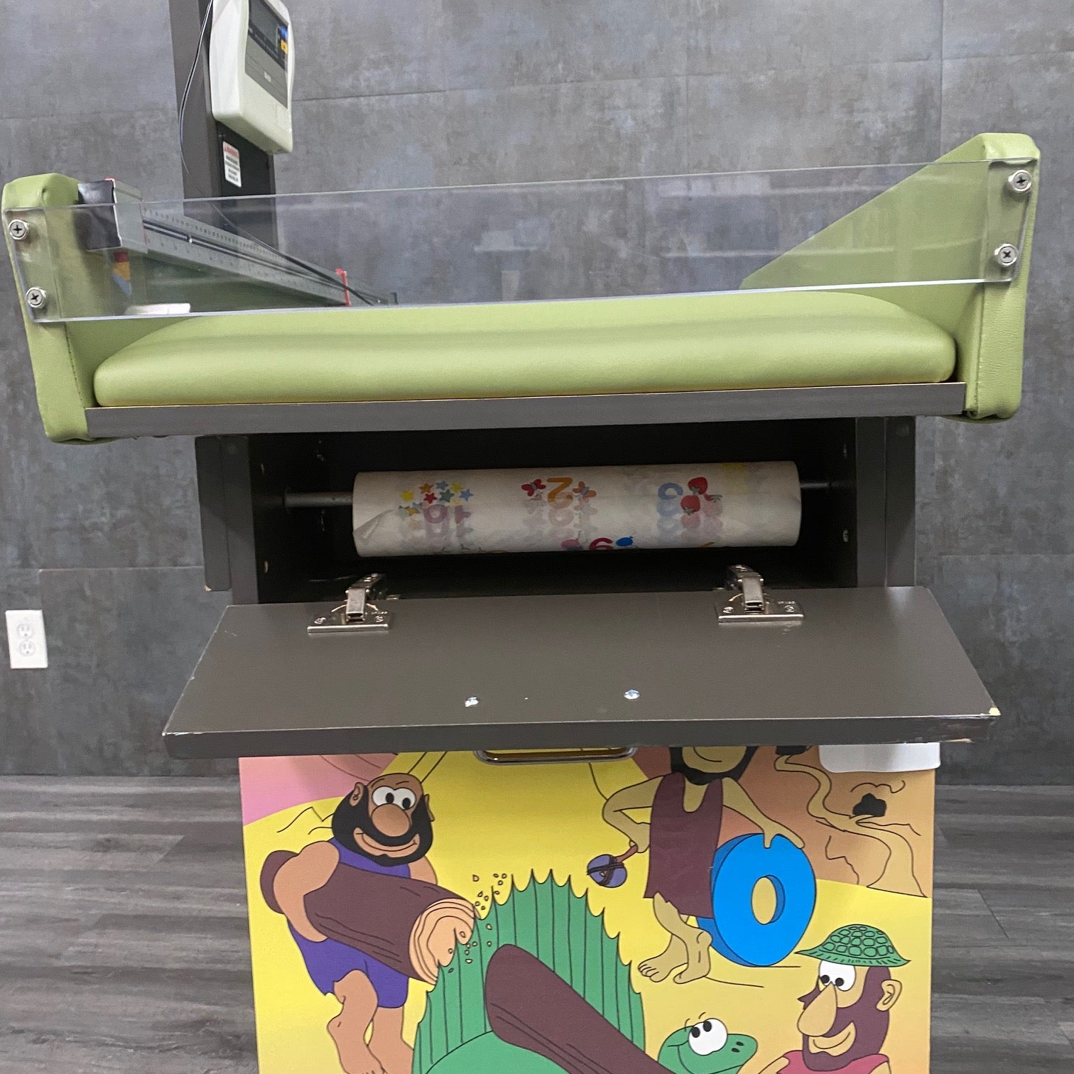 Clinton Dino Days Pediatric Scale, Pediatric Table