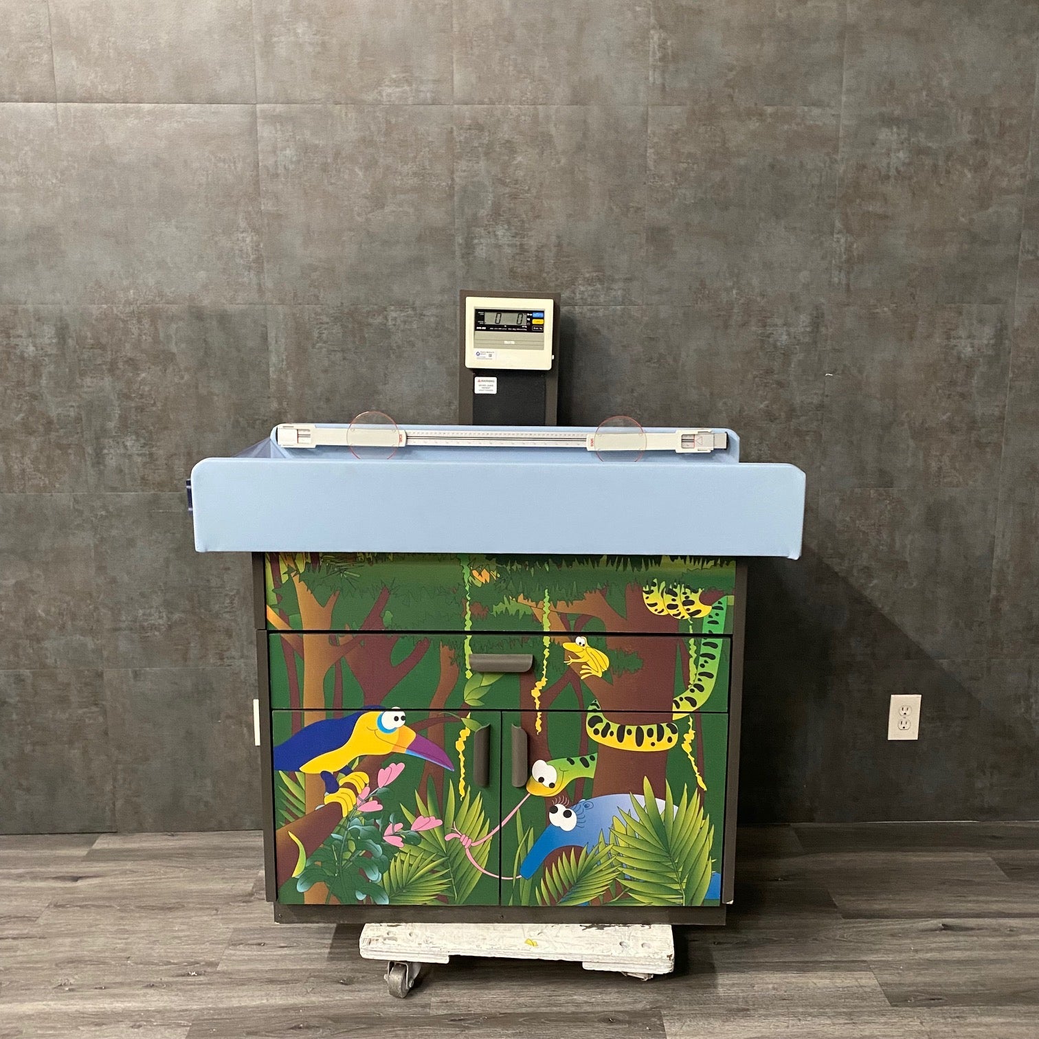 Clinton Industries Rainforest Follies Pediatric Scale Table