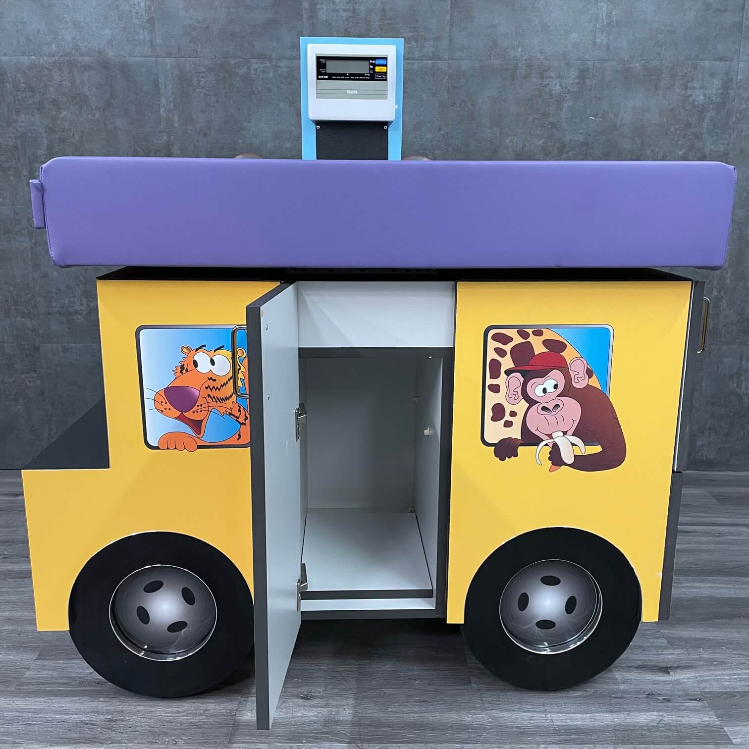 Clinton Zoo Bus Pediatric Exam Table