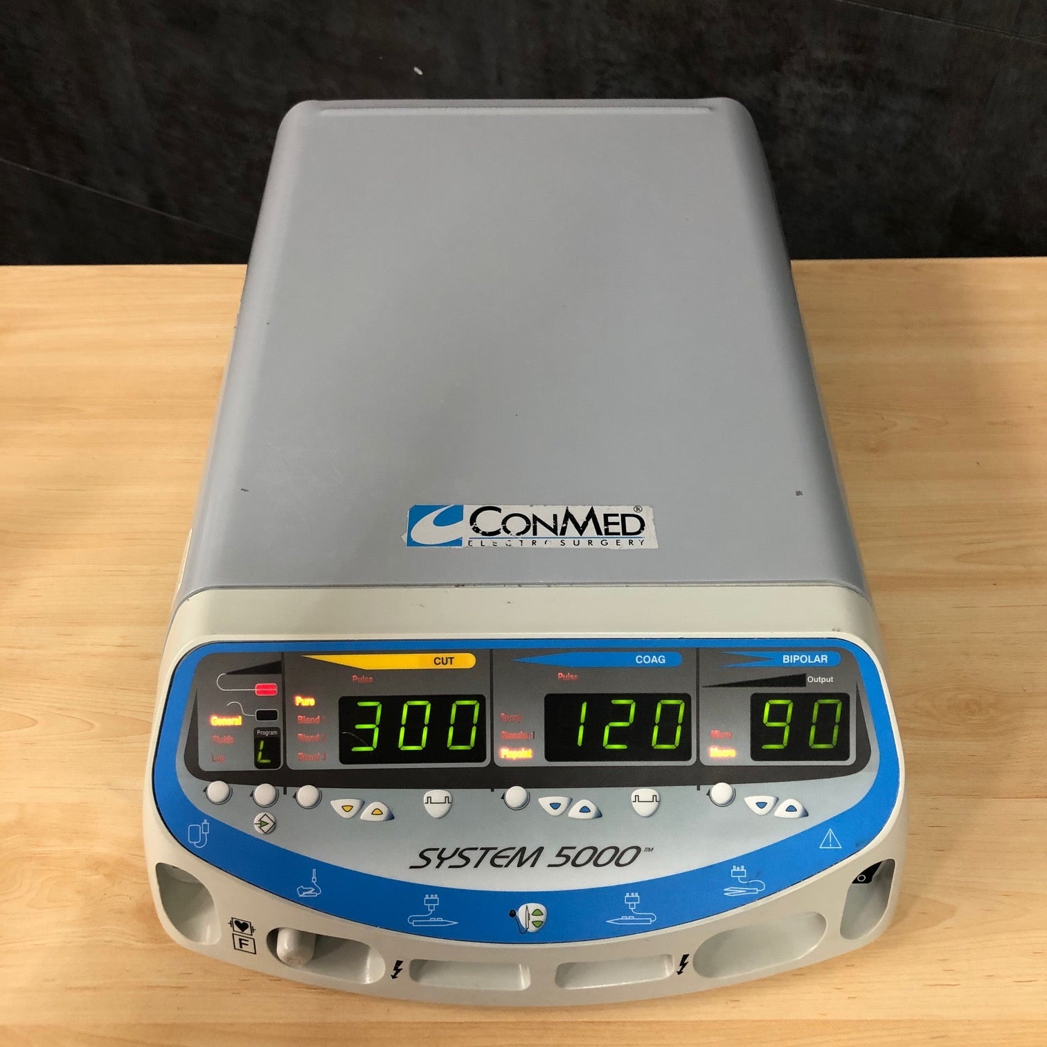 Conmed 5000 Electro Surgical Unit - ESU