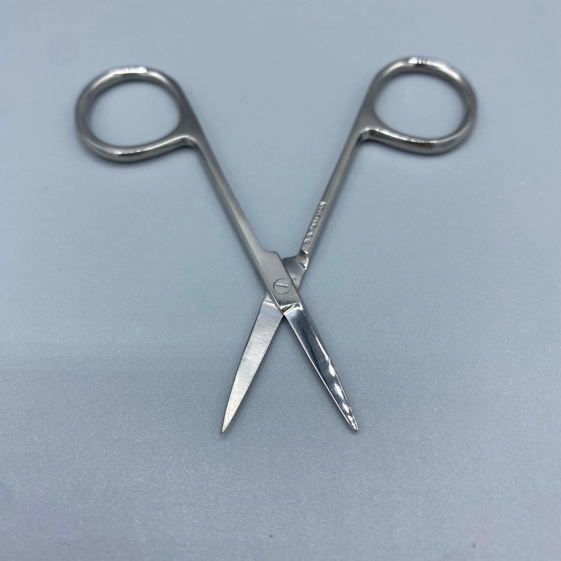 Crown Scissor Straight