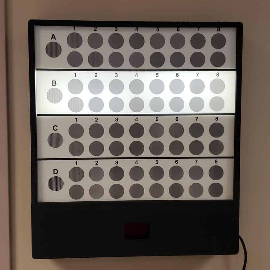 CSV 1000 Contrast Sensitivity Tester