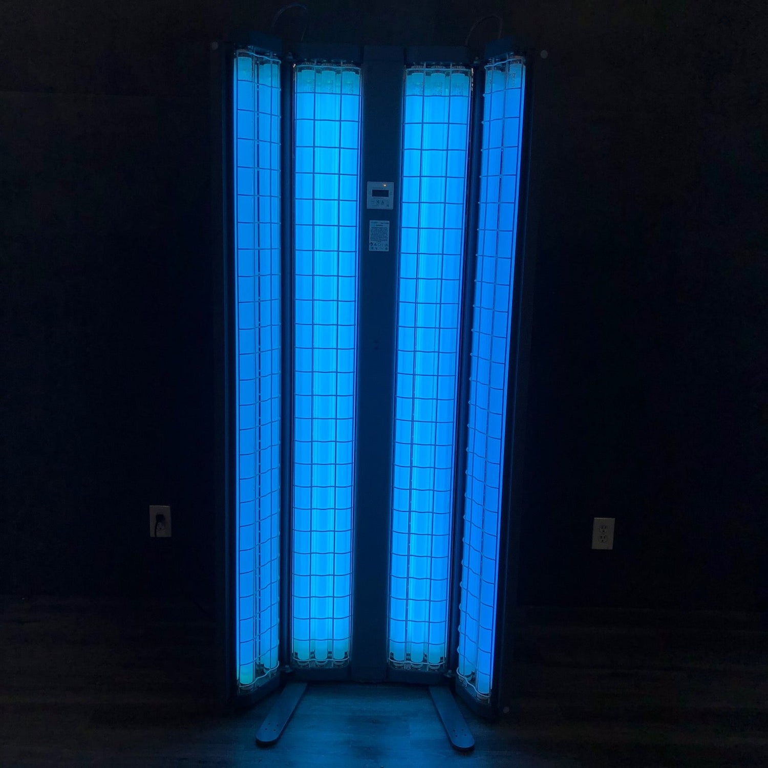 Daavlin 7 Series T 311-10 UVB light - – Angelus Medical and Optical