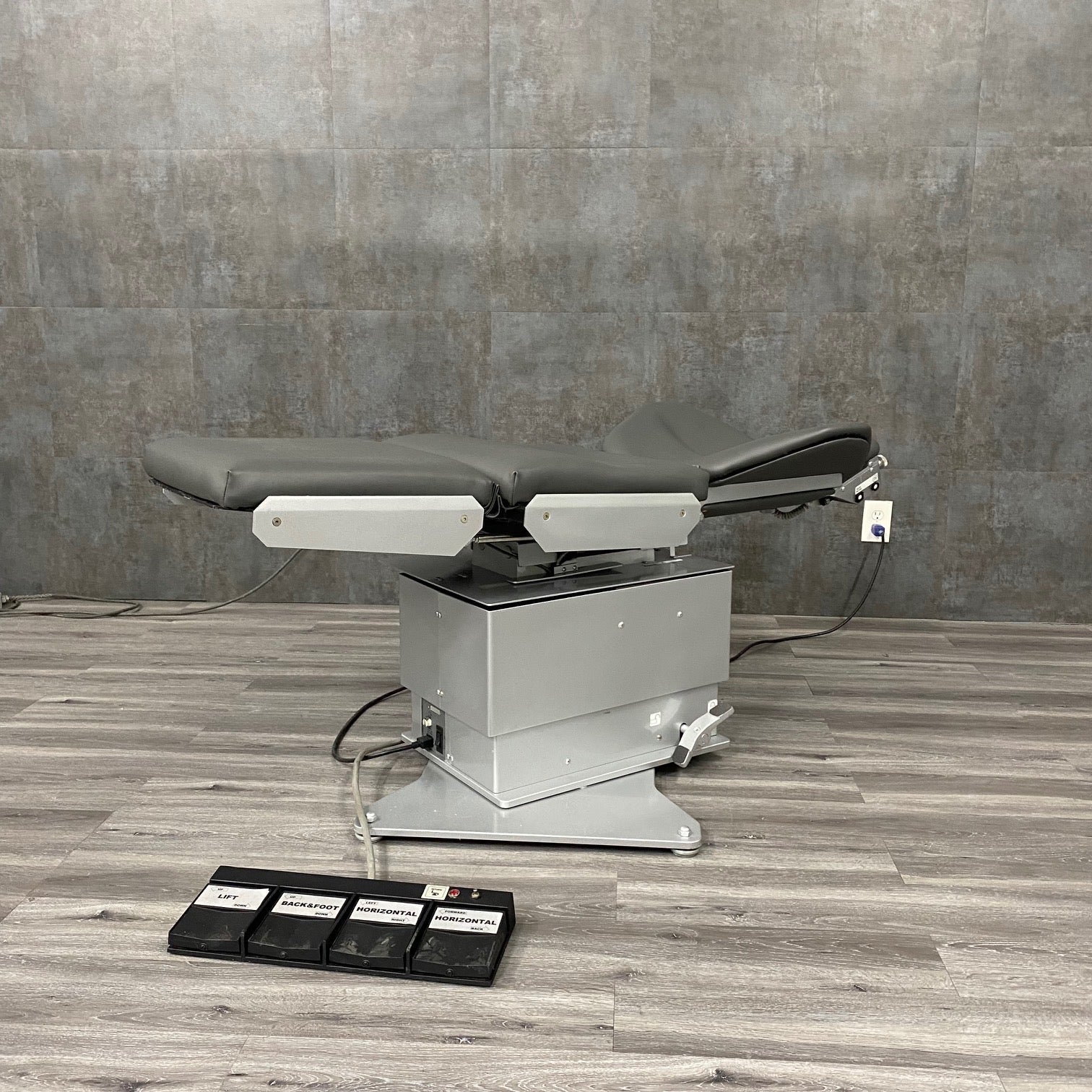 Dexta XYZ Procedure chair