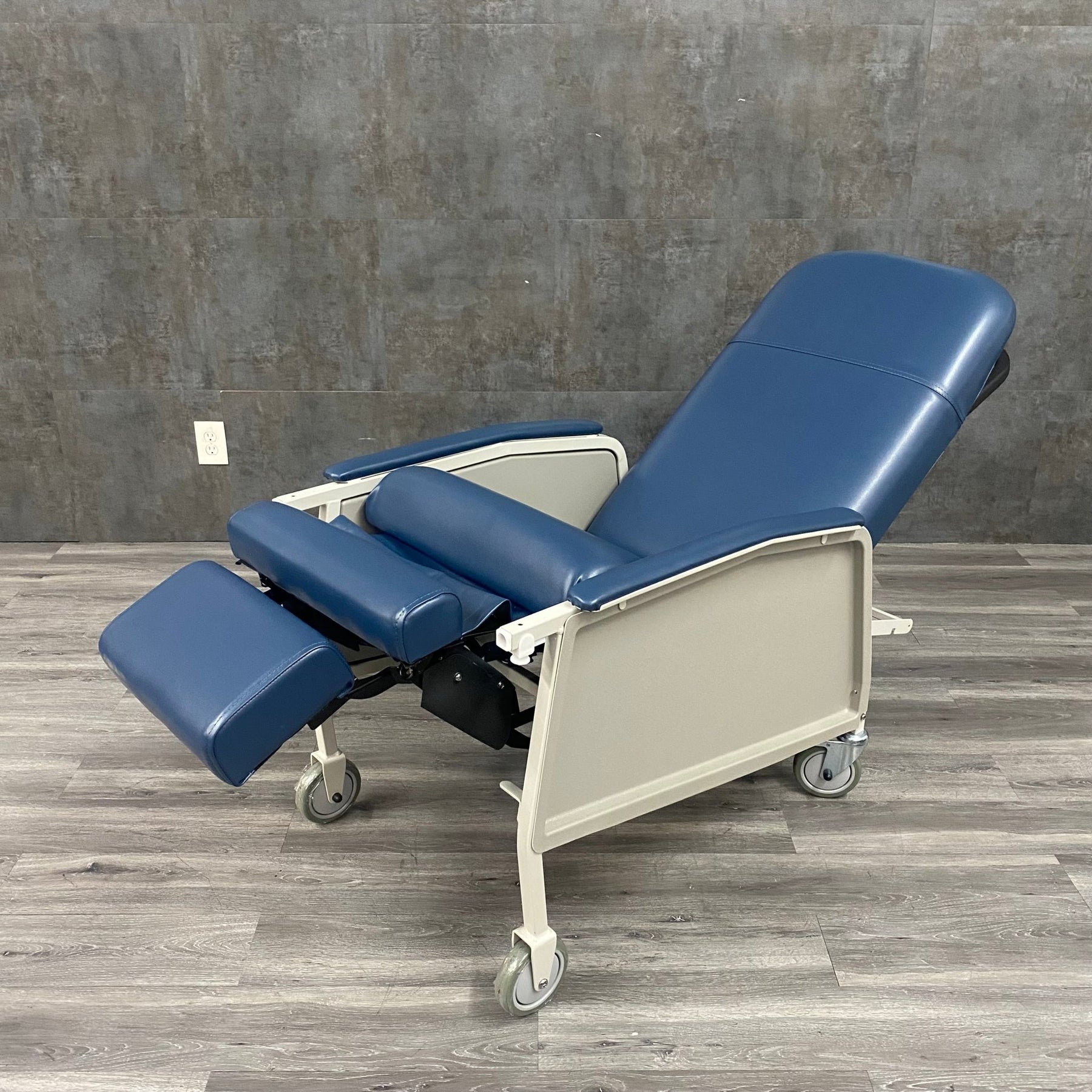 Drive 3 Position Recliner (New - Open Box)