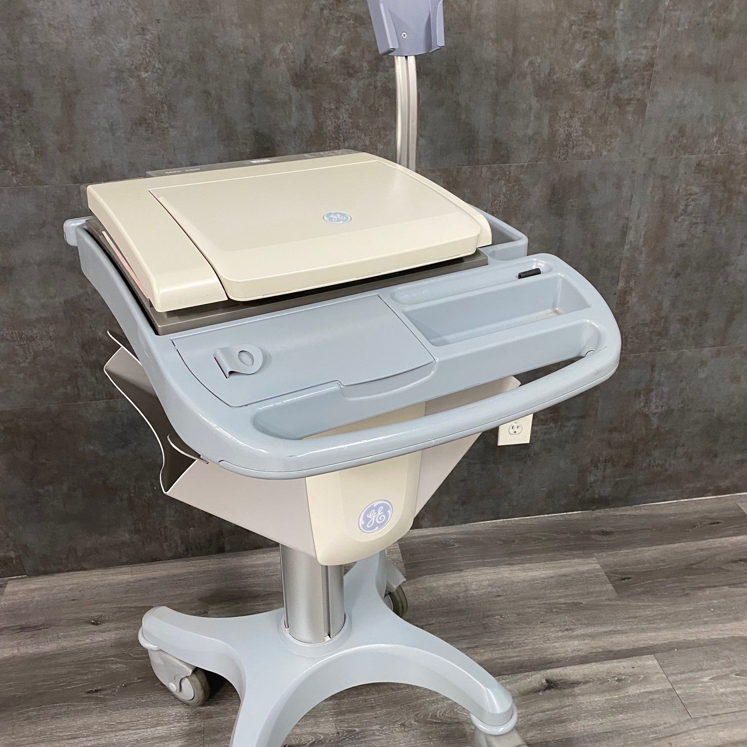 GE Mac EKG ECG Mobile Cart