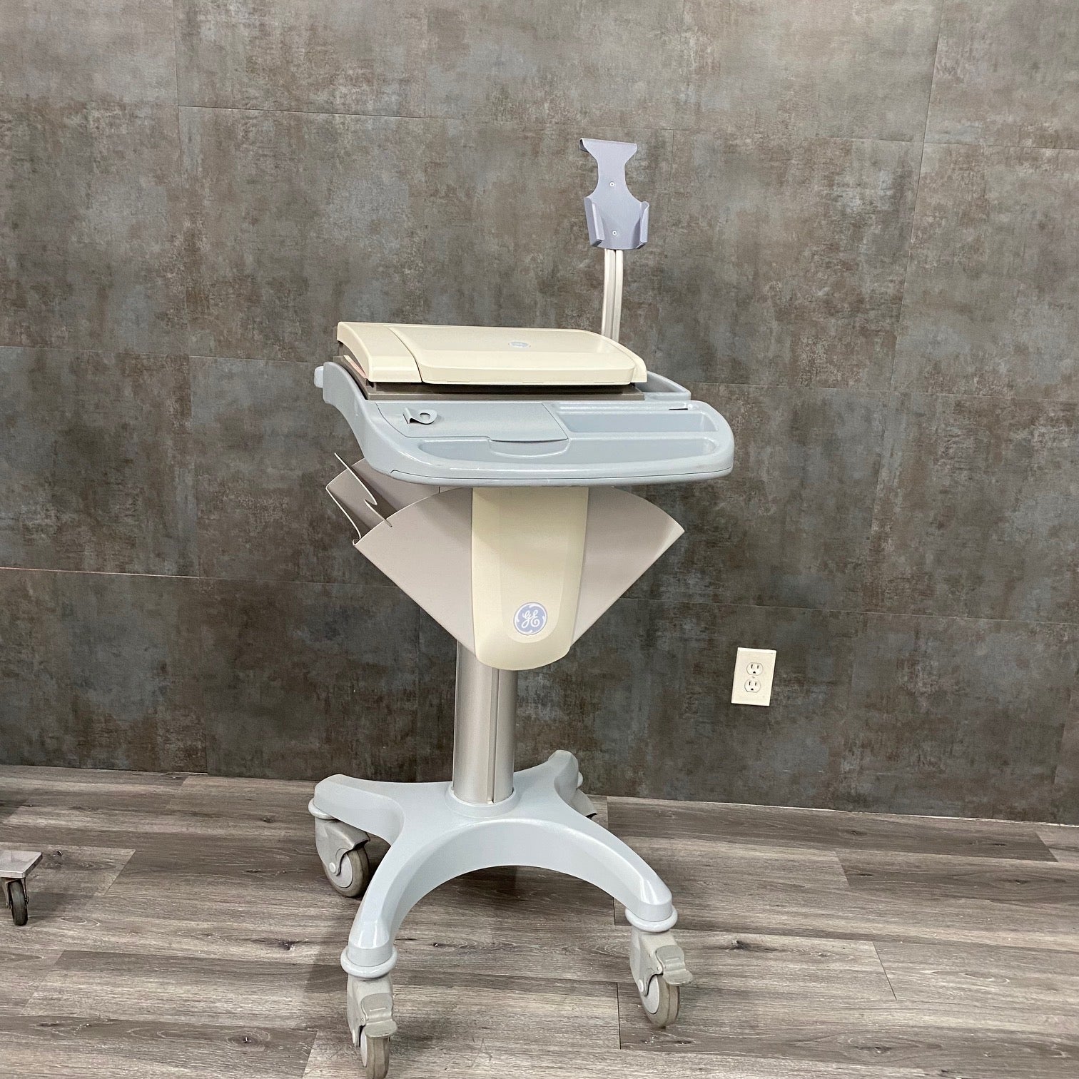 GE Mac EKG ECG Mobile Cart