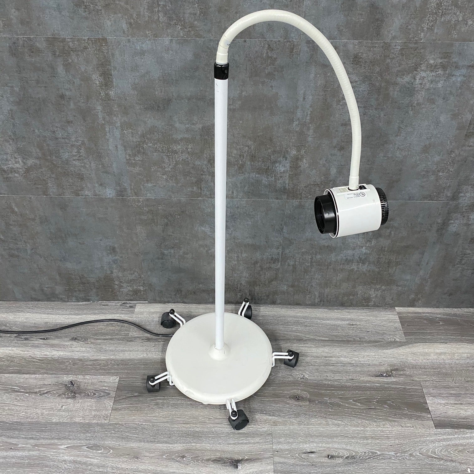 Mobile Examination Light