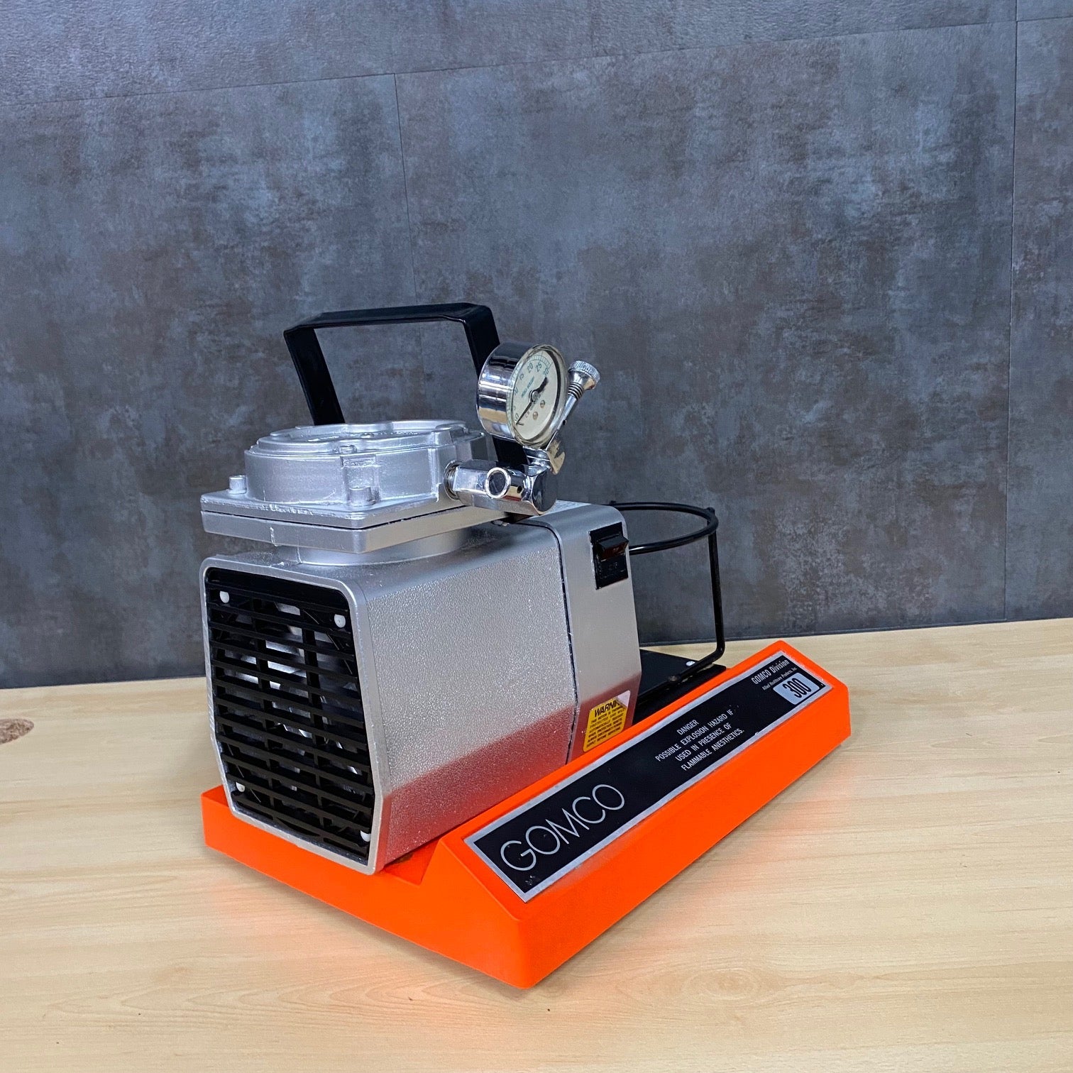 Gomco Portable Suction Pump