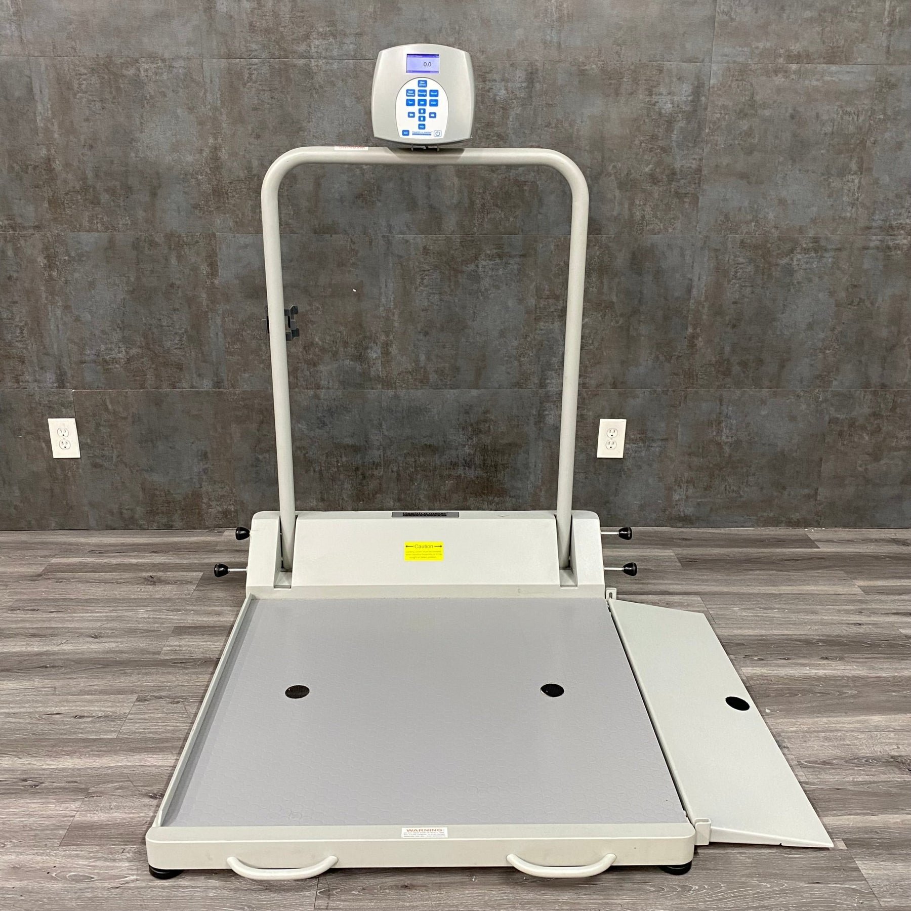 Health O Meter 2600KL Wheelchair Scale (Used)