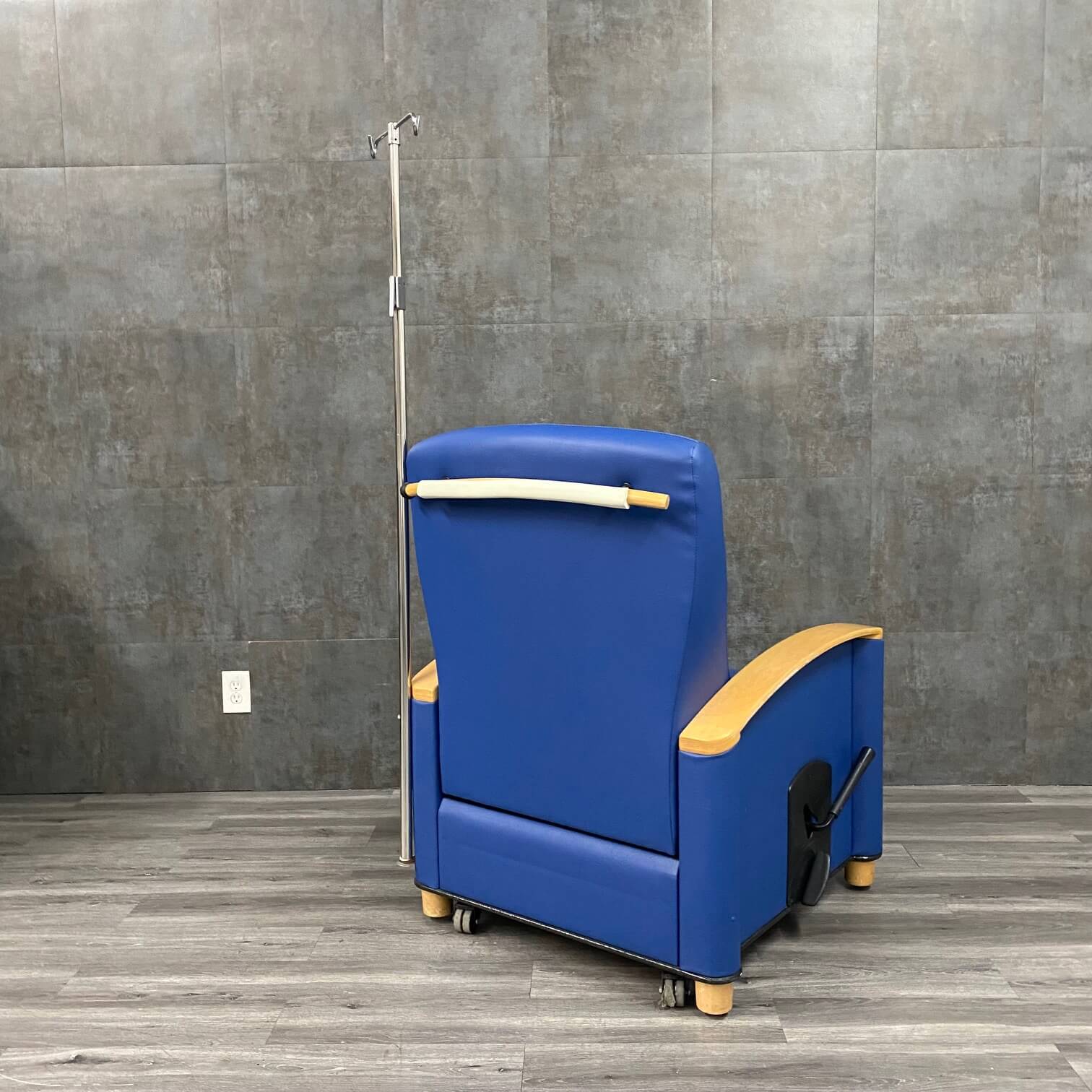 Heavy Duty Infusion Chair Recliner with Iv Pole