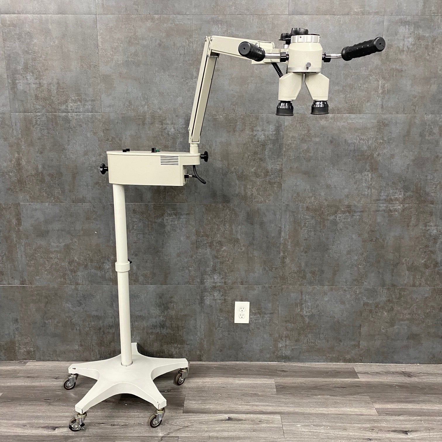 L&W ENT/Dental Surgical Microscope