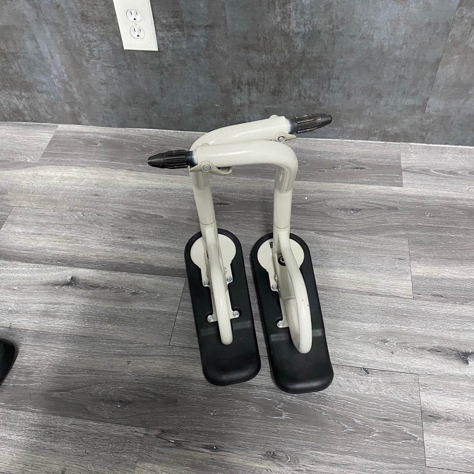 Midmark Adjustable Arm Rest - Pair