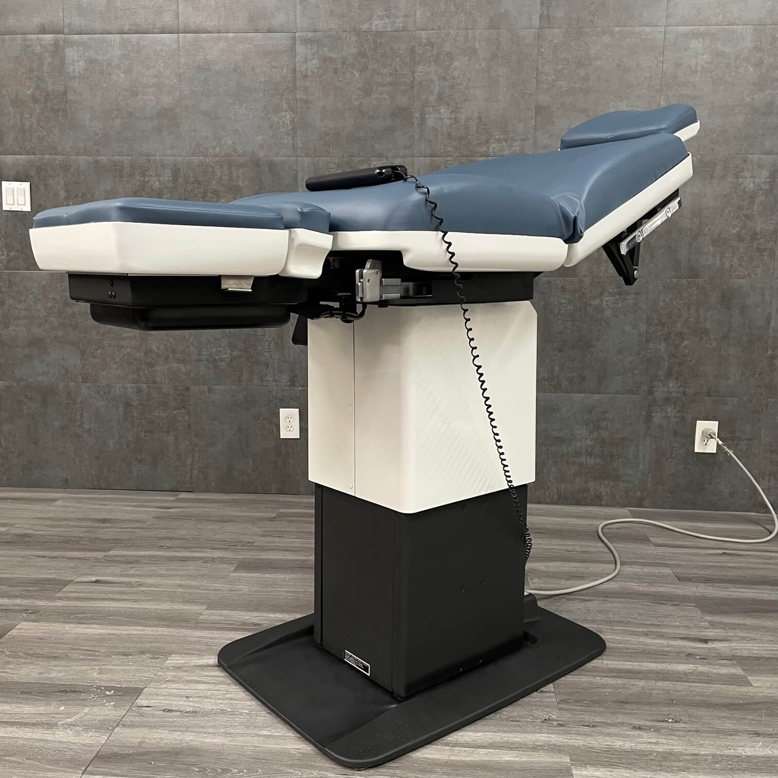 Midmark Ritter 411 Procedure Chair