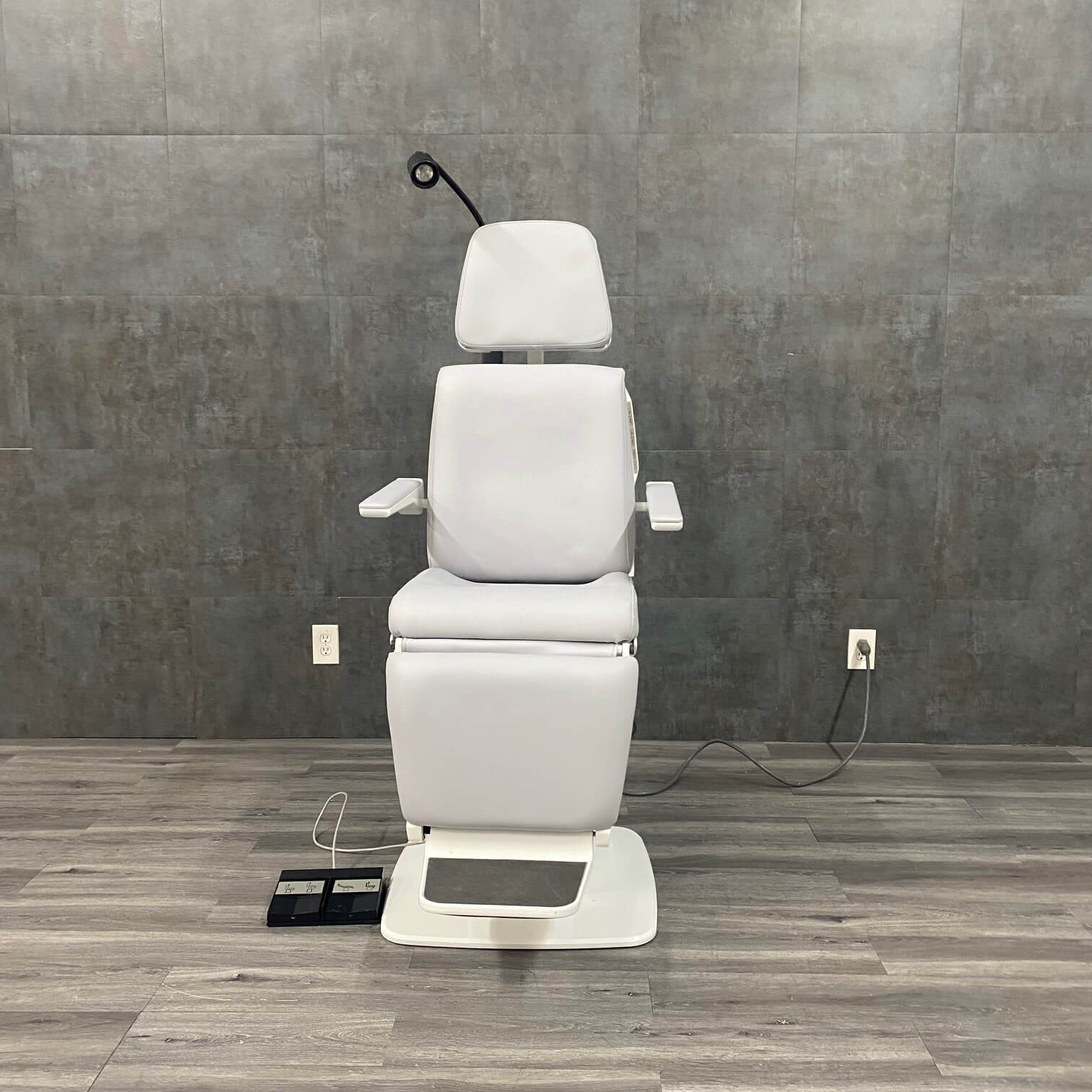 Midmark 491 Exam Chair