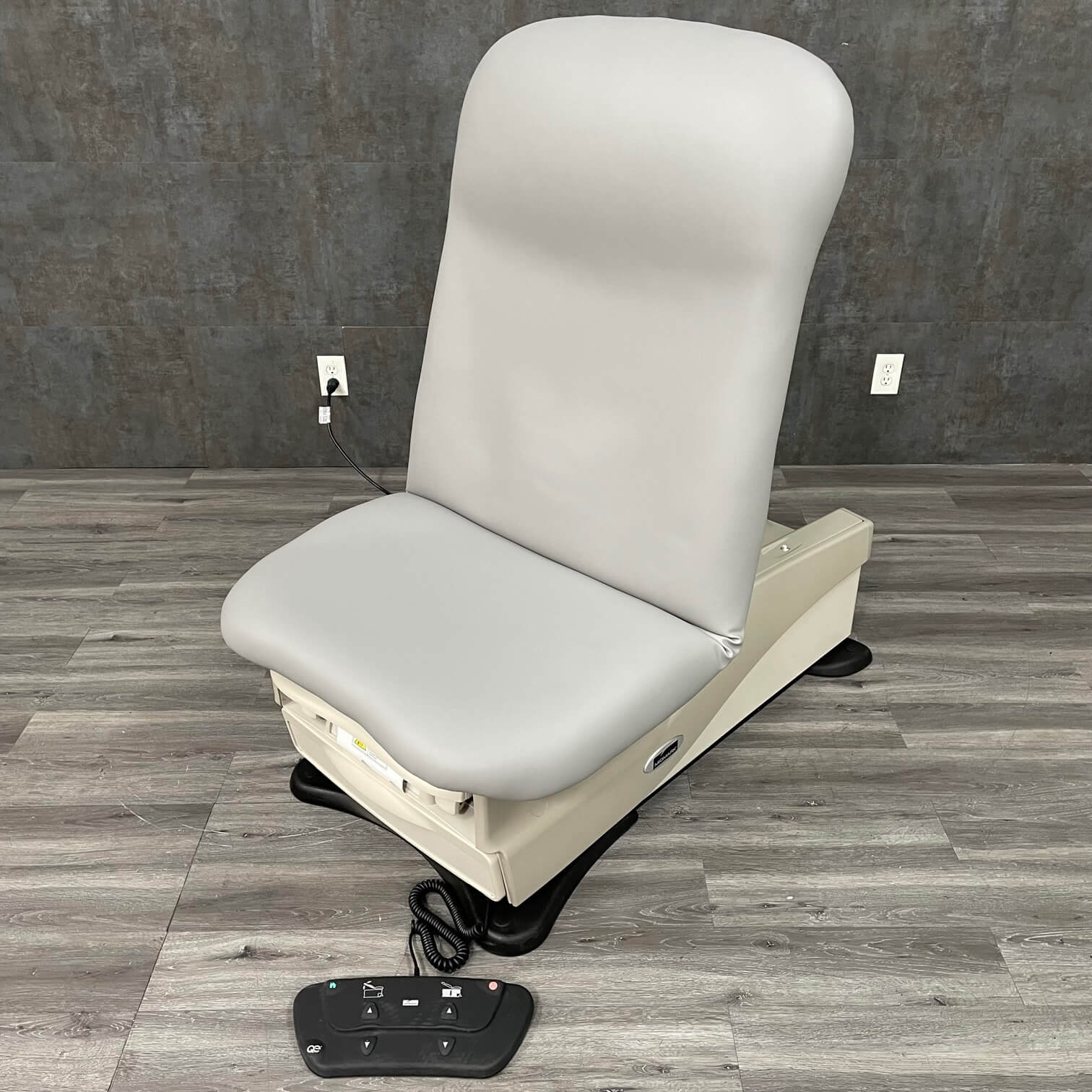 Midmark Ritter 625 Power Exam Table