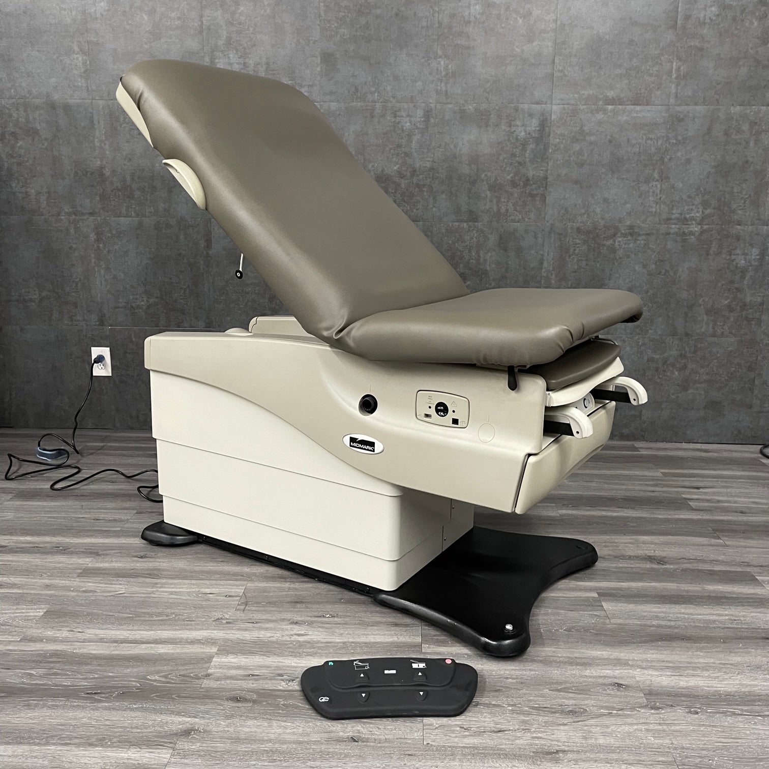 Midmark Ritter 625 Power Exam Table