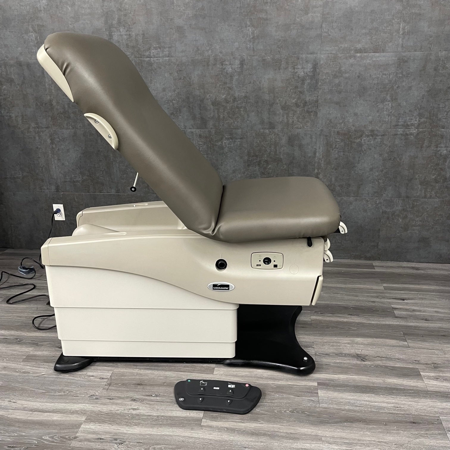 Midmark Ritter 625 Power Exam Table