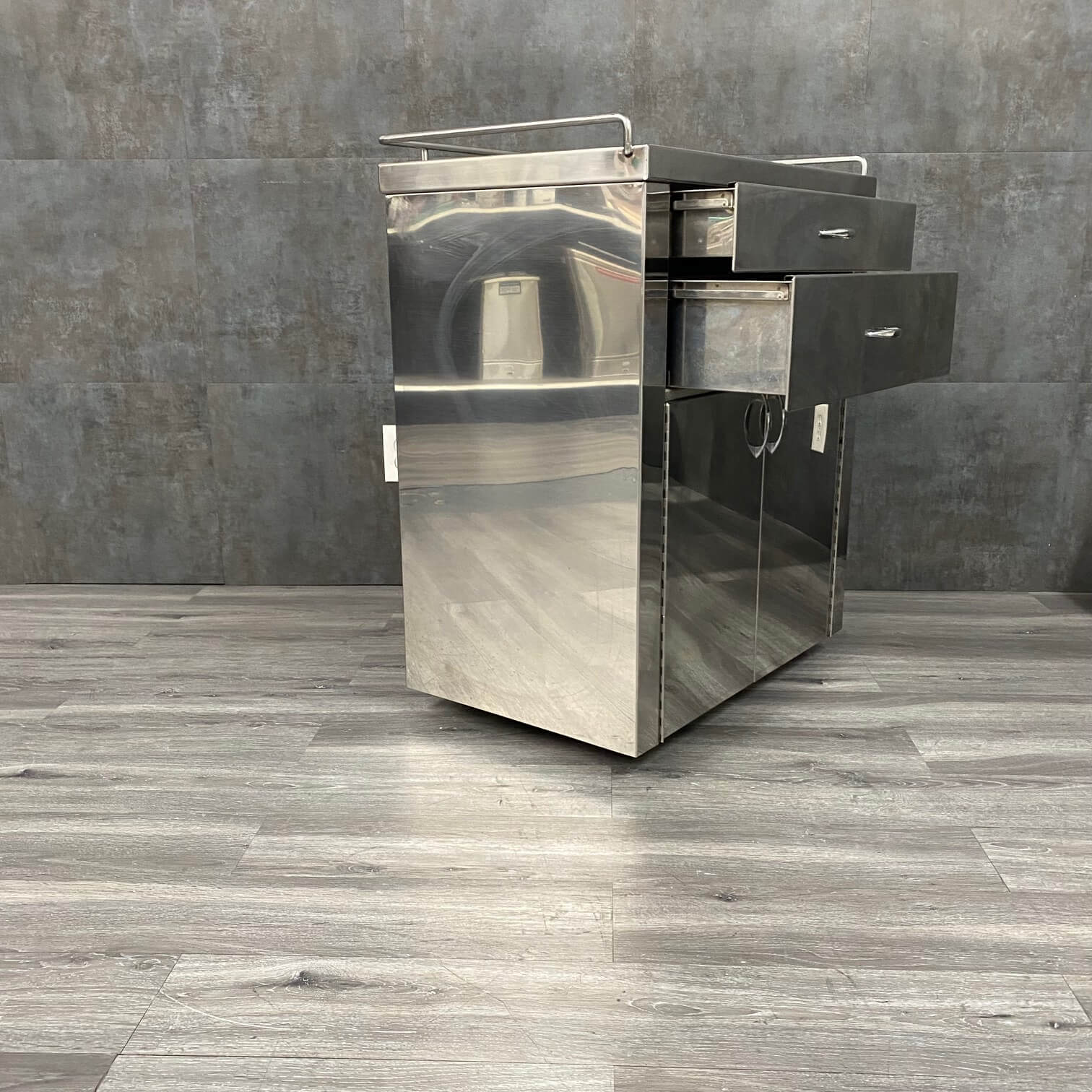 Mobile Stainless Steel Medical Cabinet