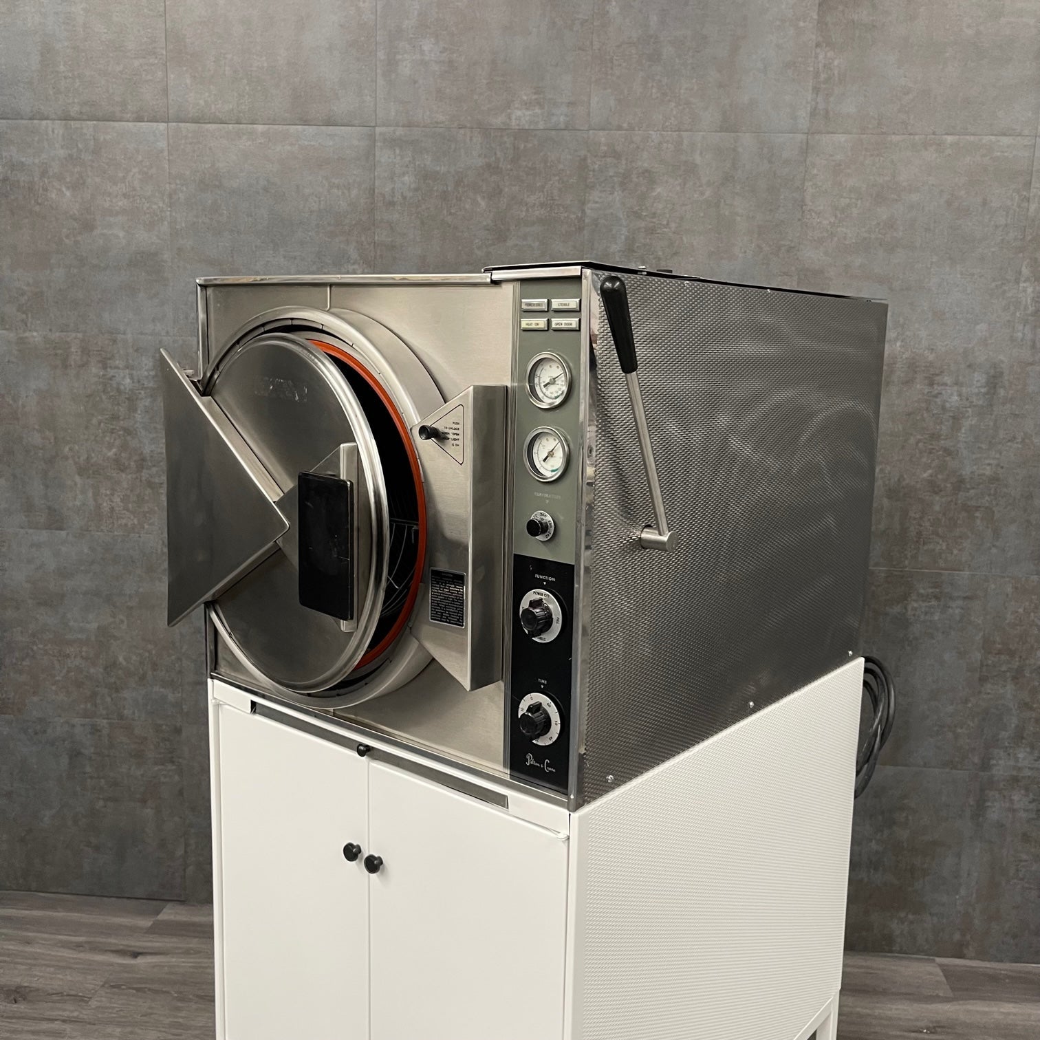 Pelton & Crane MagnaClave Autoclave for Clinics | Angelus Medical CA