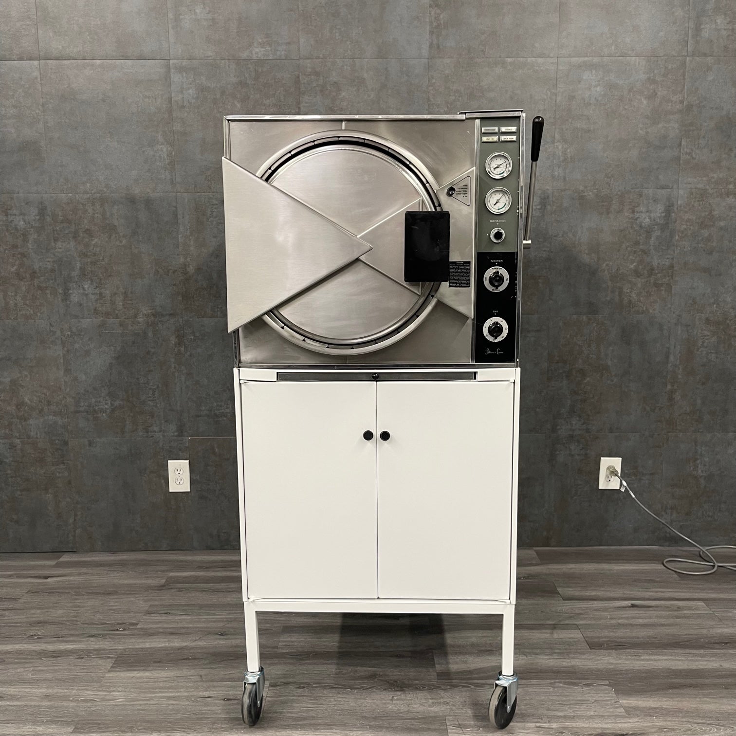 Pelton & Crane MagnaClave Autoclave for Clinics | Angelus Medical CA