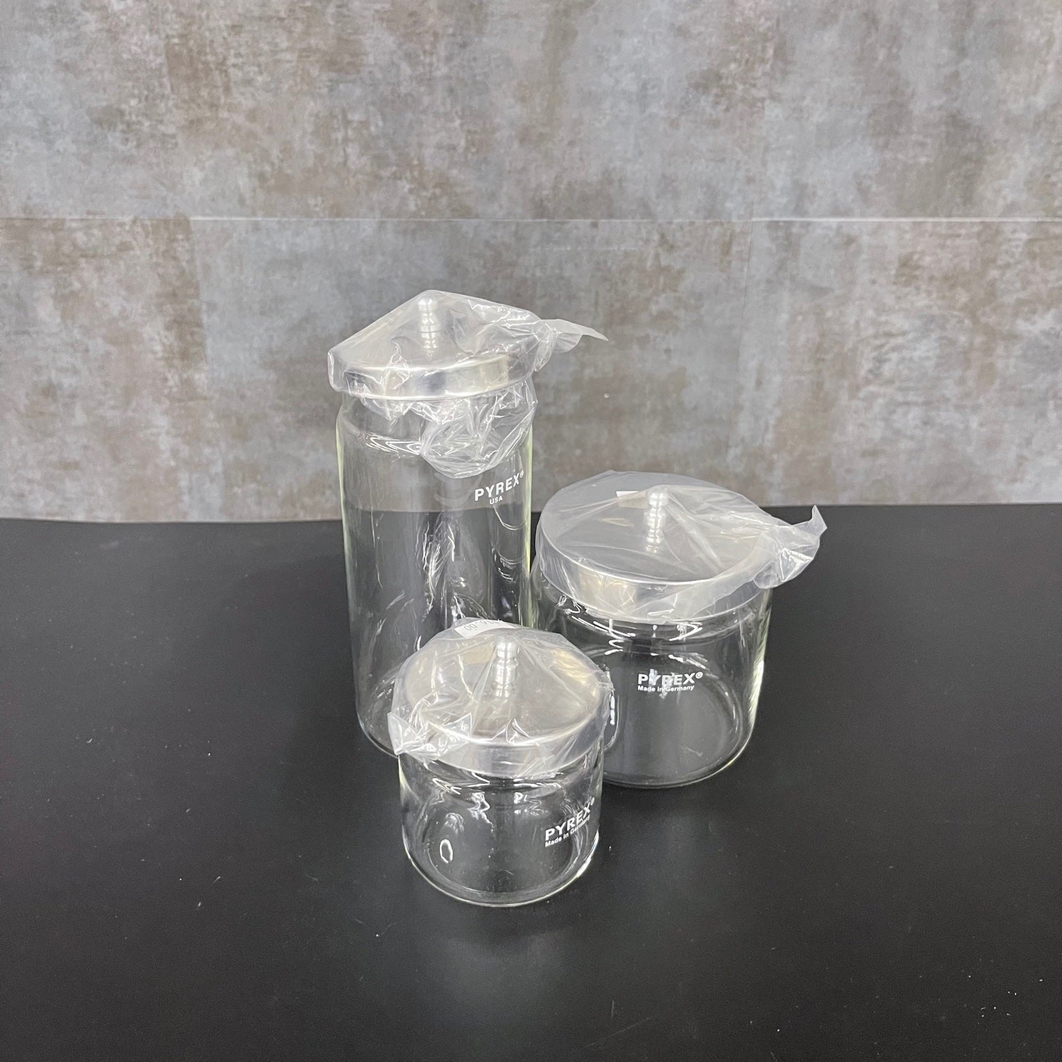 Pyrex low weight jar with lid (Set of 3) (New) - – Angelus Medical and ...