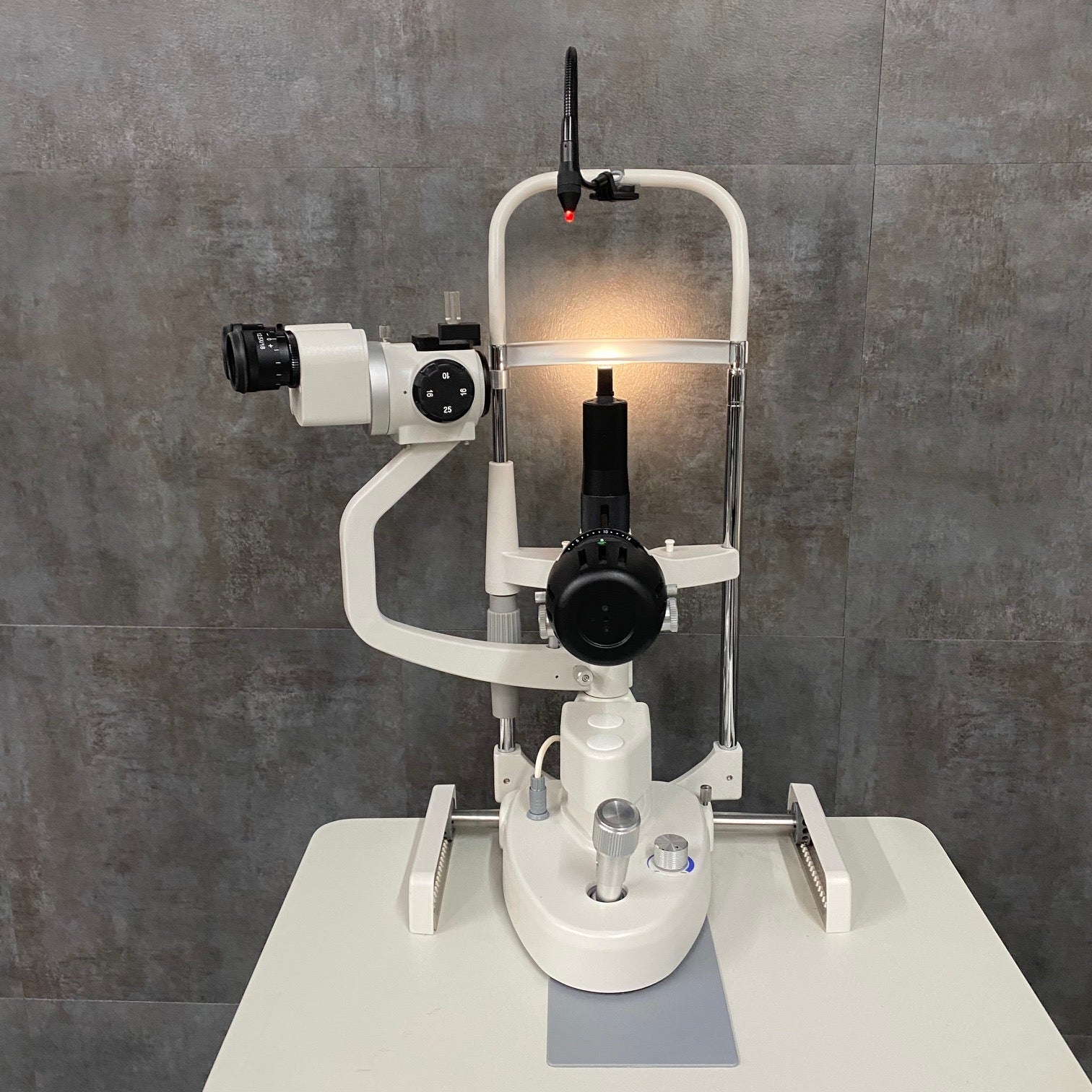 Ray Vision 3 Magnification Slit Lamp - – Angelus Medical and Optical