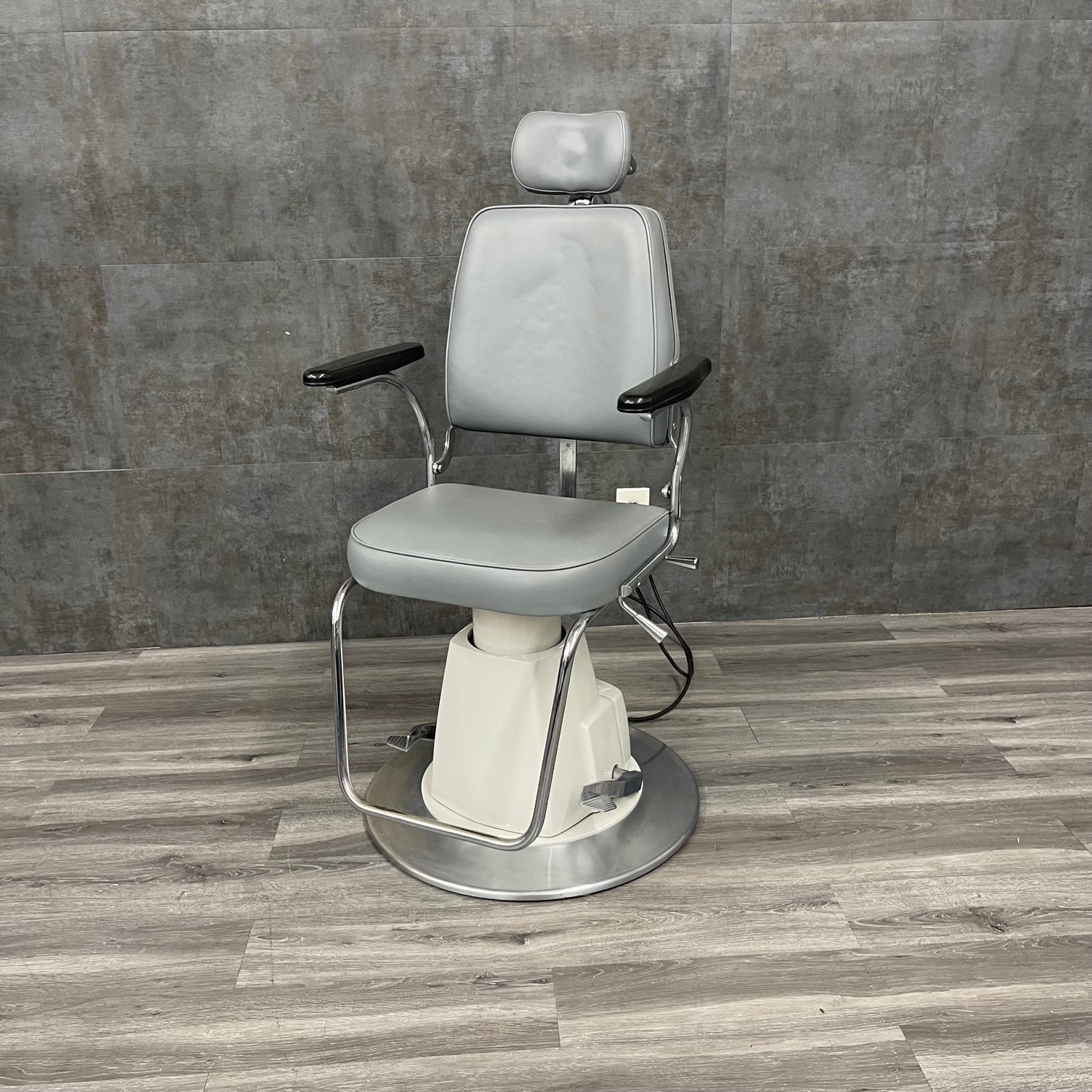 Reliance 640 Exam Chair - – Angelus Medical and Optical