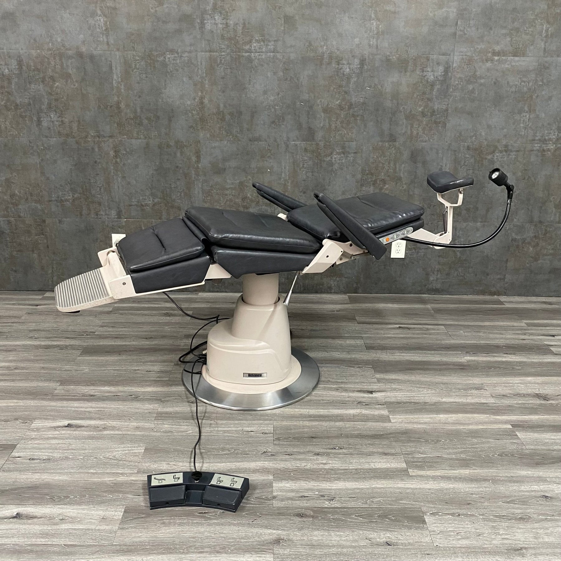 Reliance 980 Exam Chair