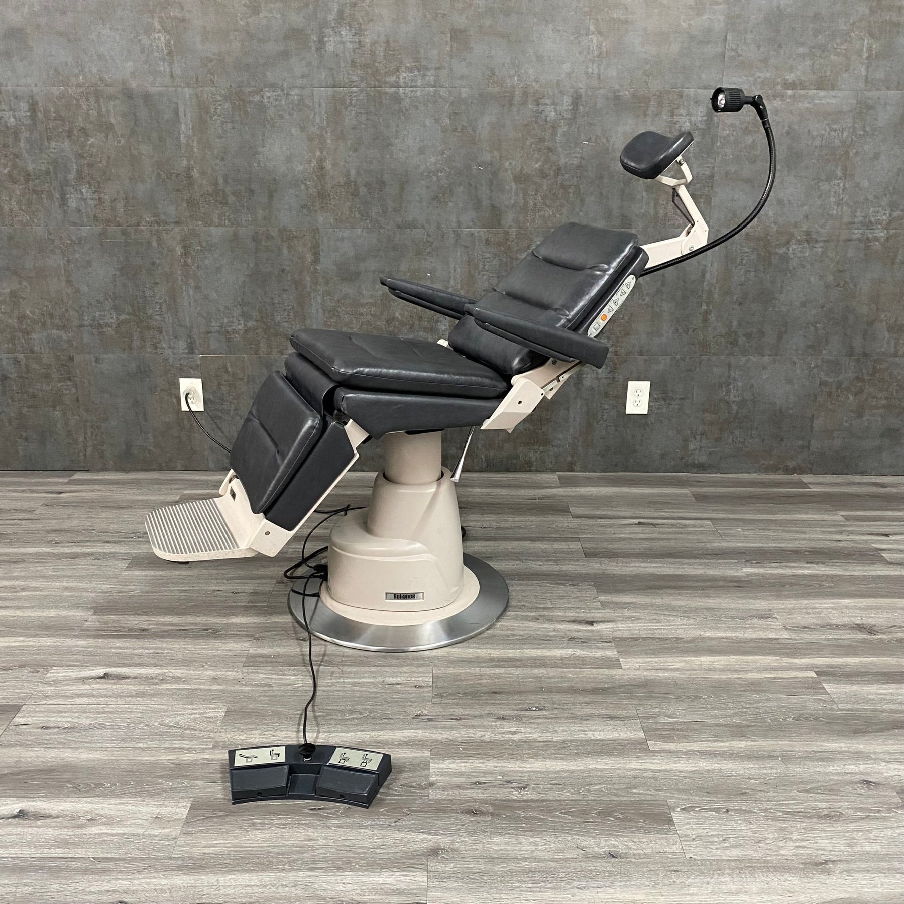 Reliance 980 Exam Chair