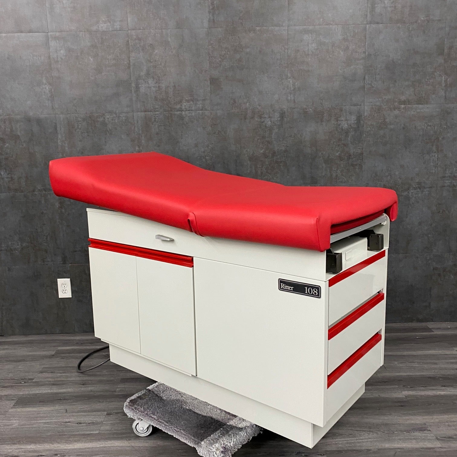 Ritter 108 Manual Exam Table