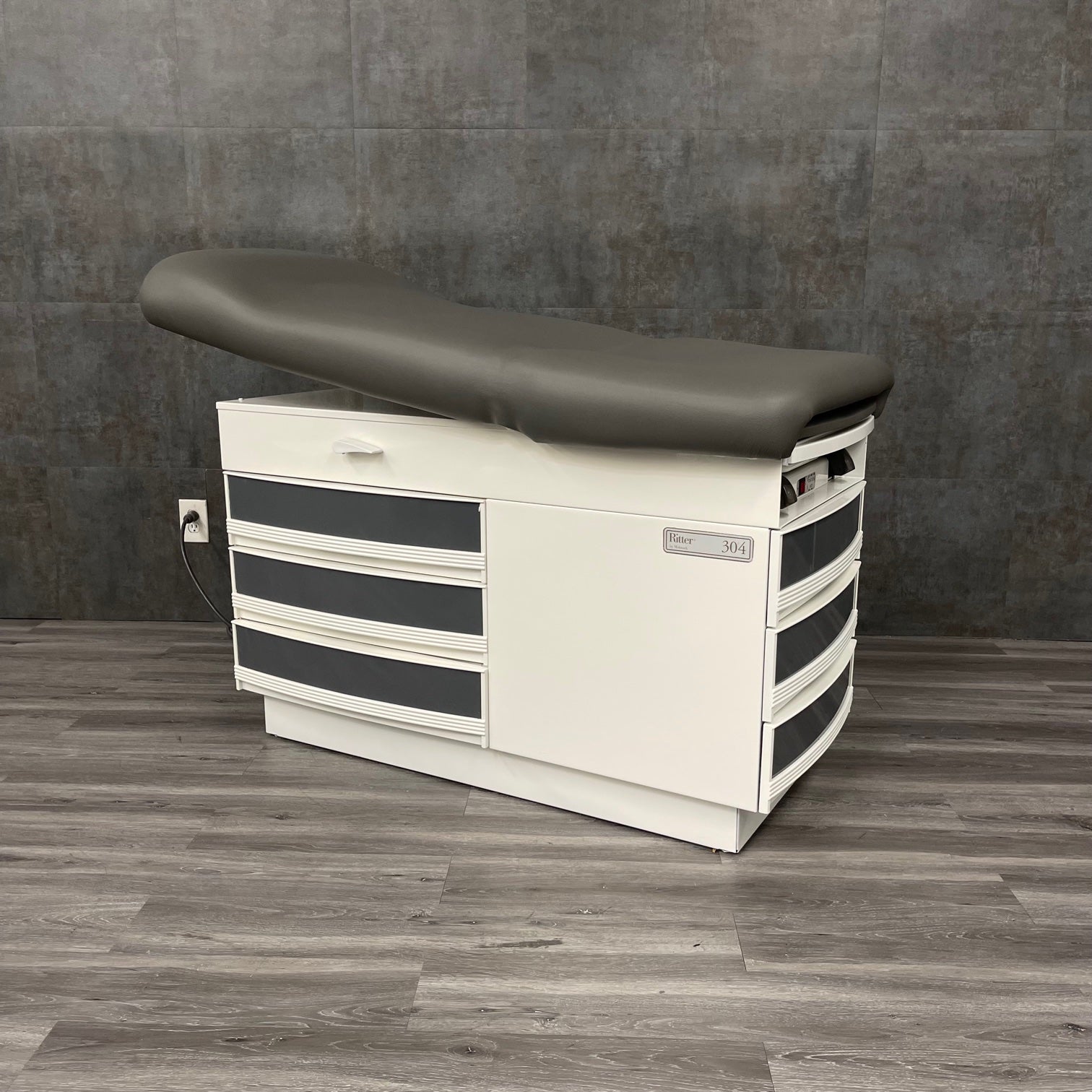 Ritter 304 Manual Exam Table