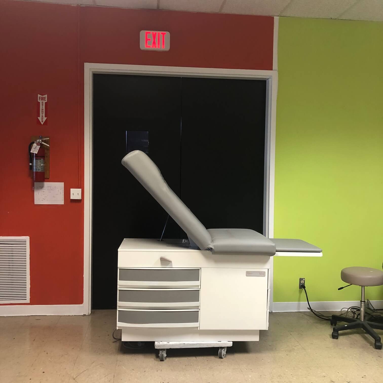 Ritter 304 Manual Exam Table