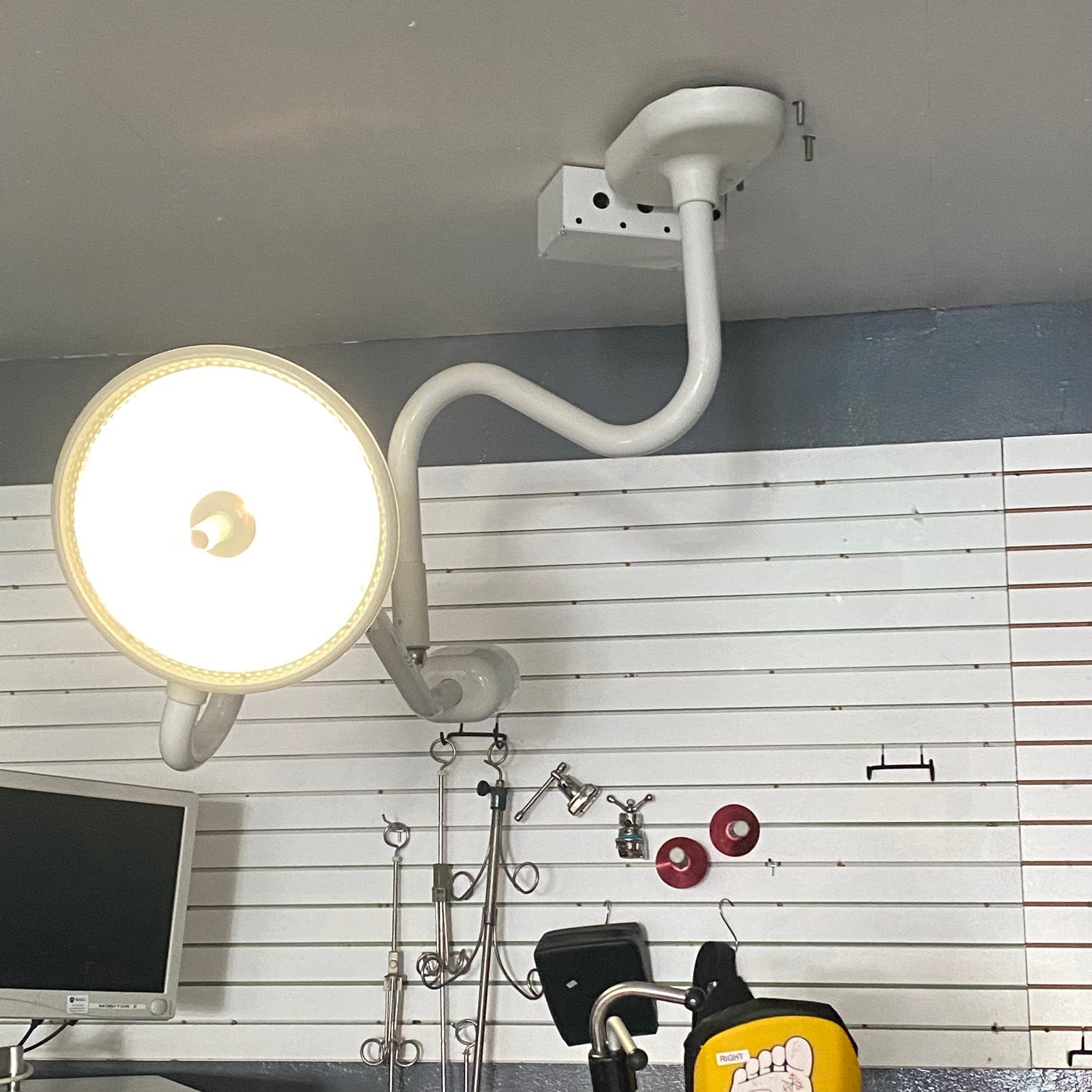 Ritter 355 Surgical Light Ceiling Mount - – Angelus Medical and Optical