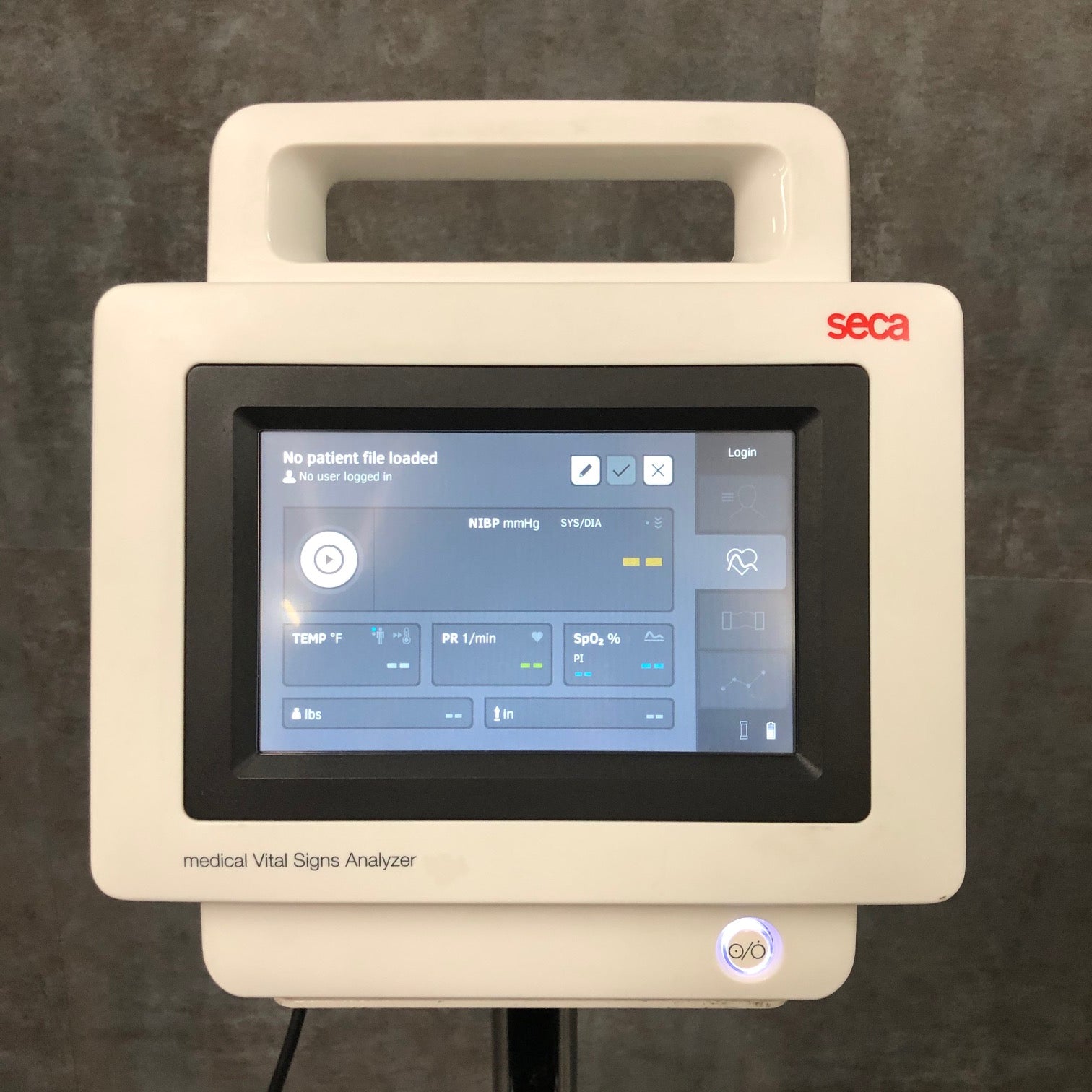 SECA mVSA Patient Monitor - NiBP, SpO2, Temp, Pulse, EQ BP, Touchscreen ...