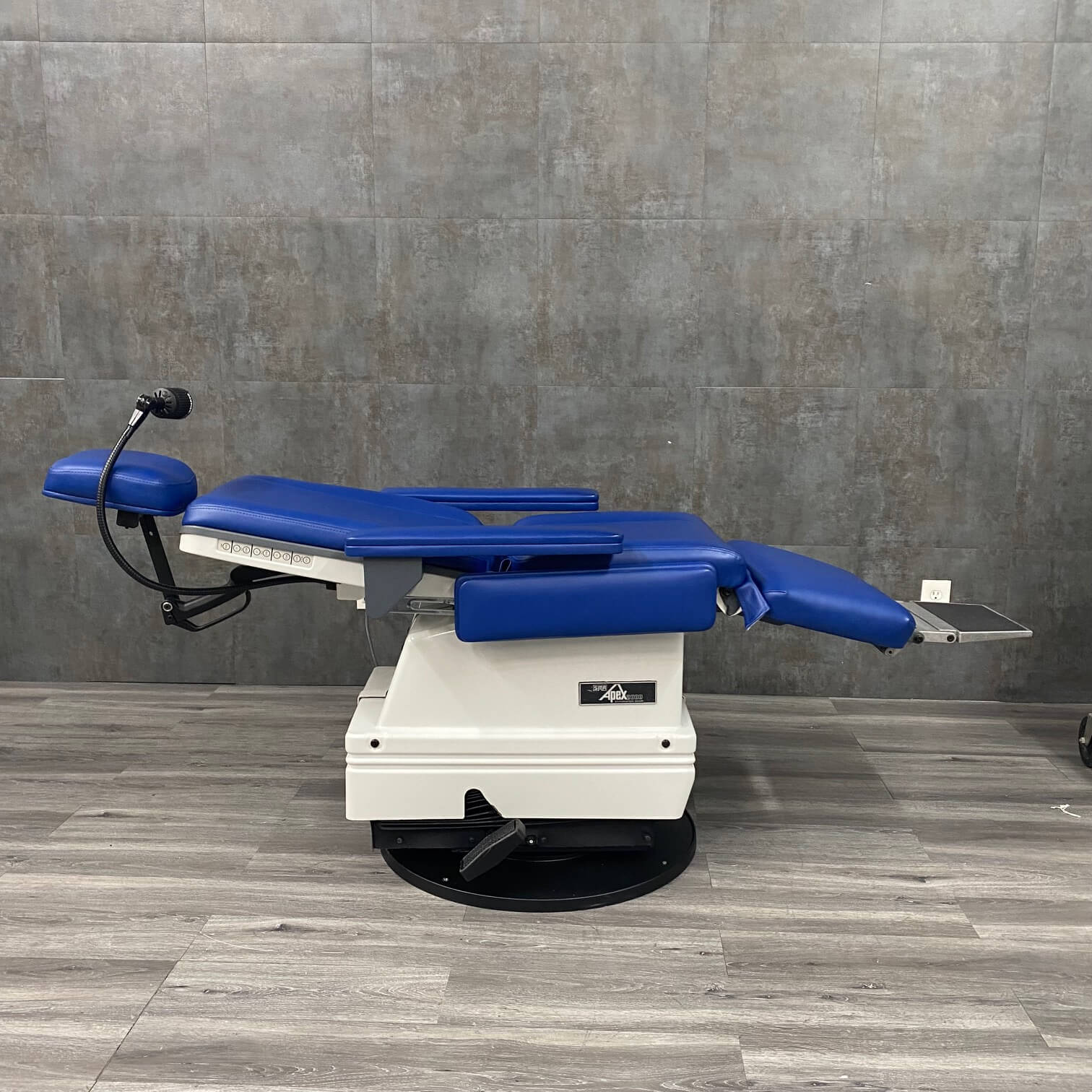 SMR 20000 Procedure Exam Chair