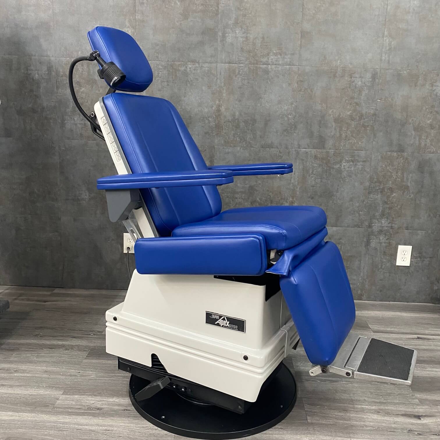 SMR 20000 Procedure Exam Chair