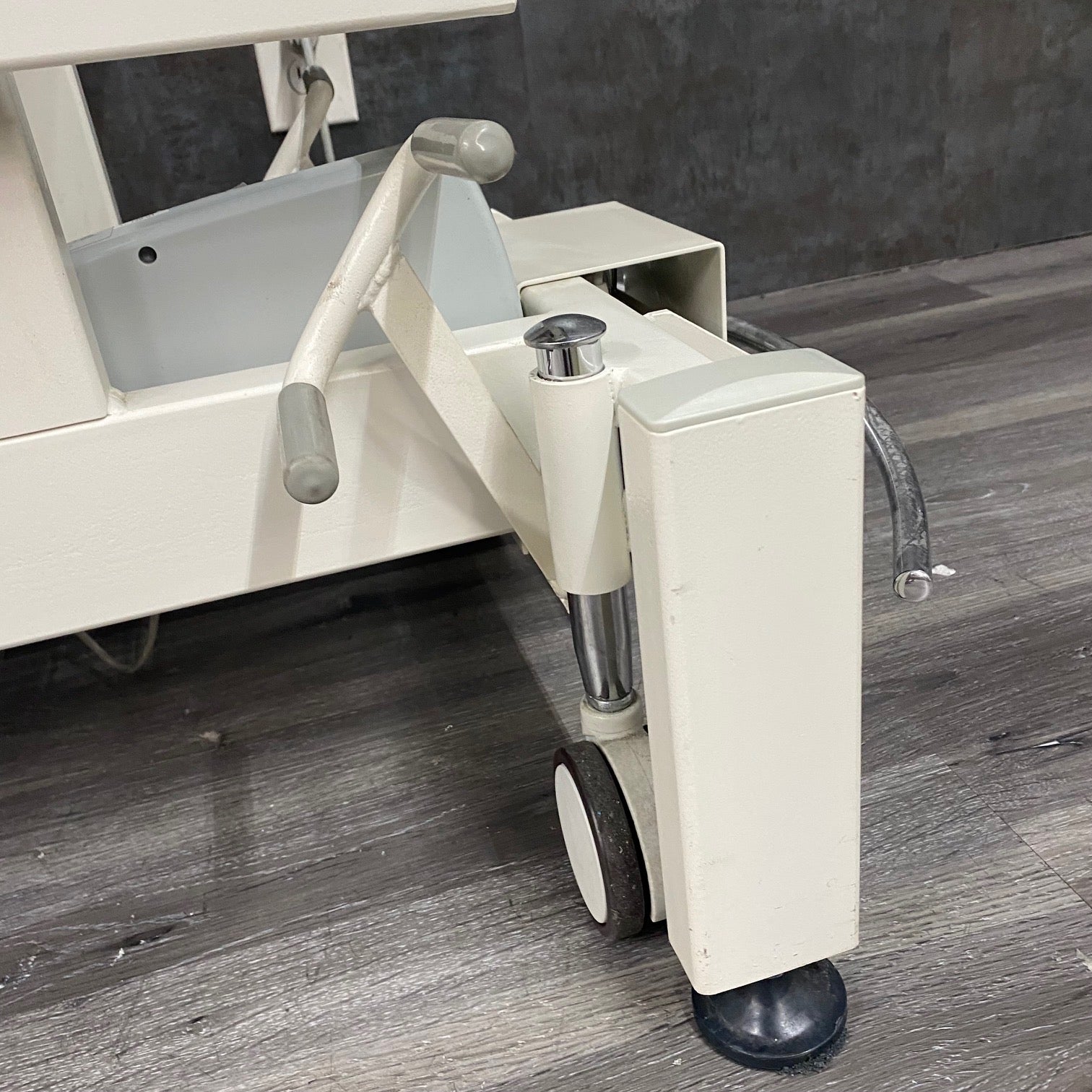 Stone haven Medical Balance power treatment table