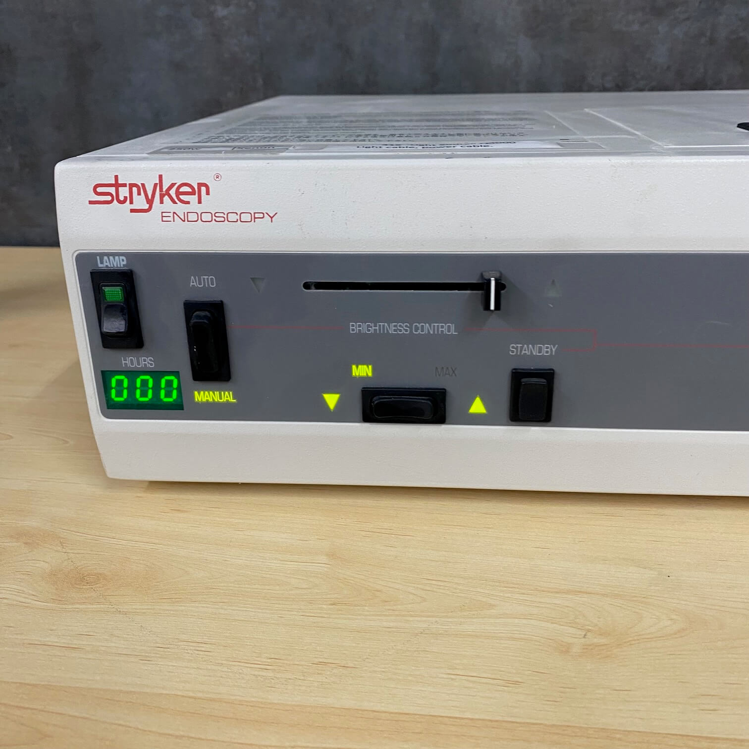 Stryker Quantum 4000 Light Source (Refurbished)