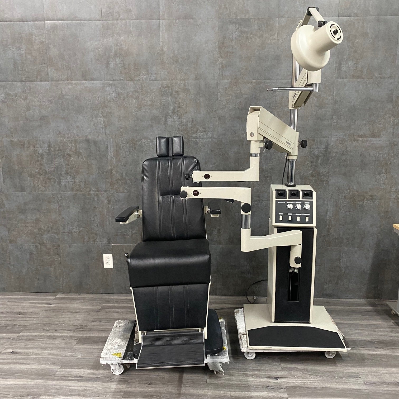 TopCon Chair and Stand Package (Used)