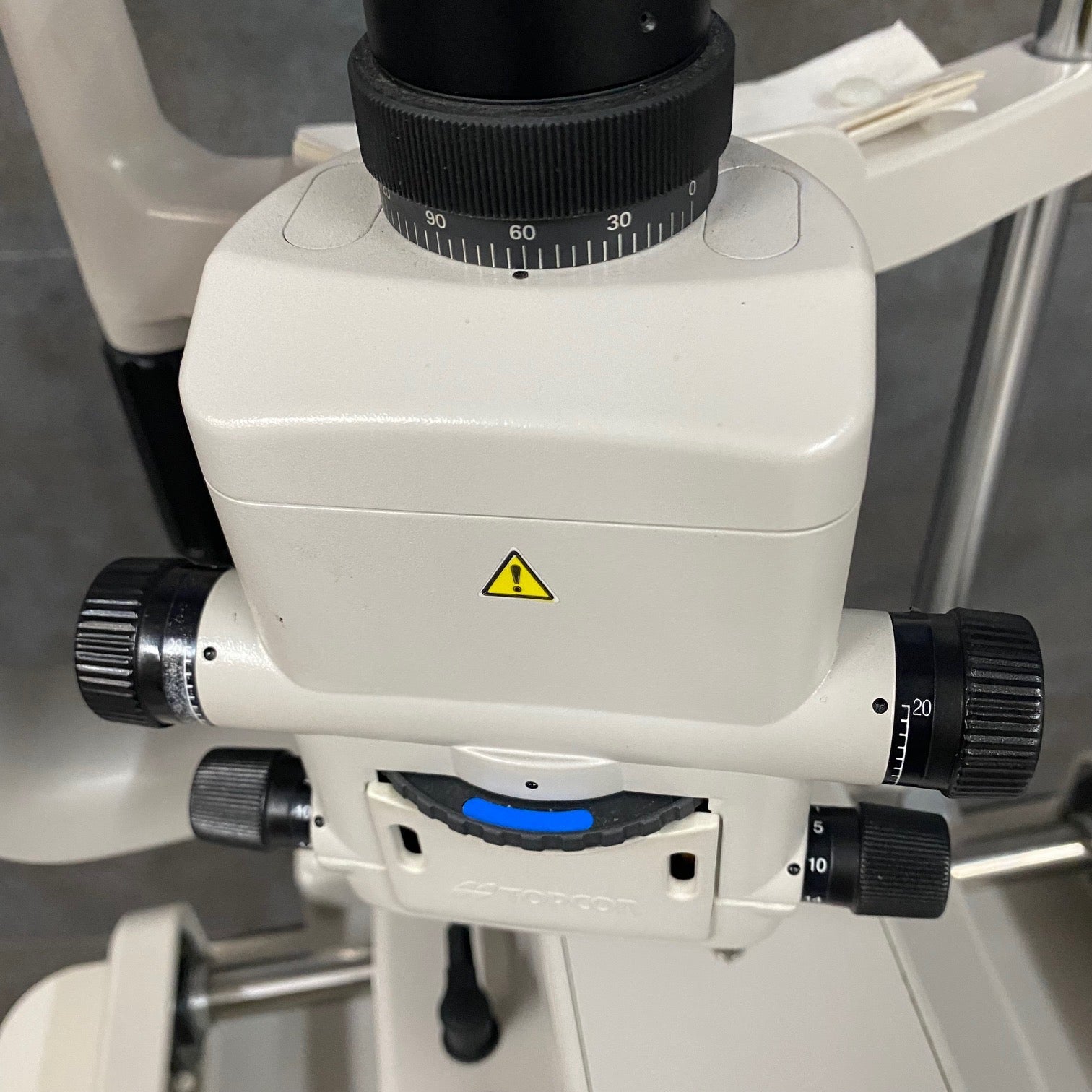 TopCon SL-D2 Slit Lamp