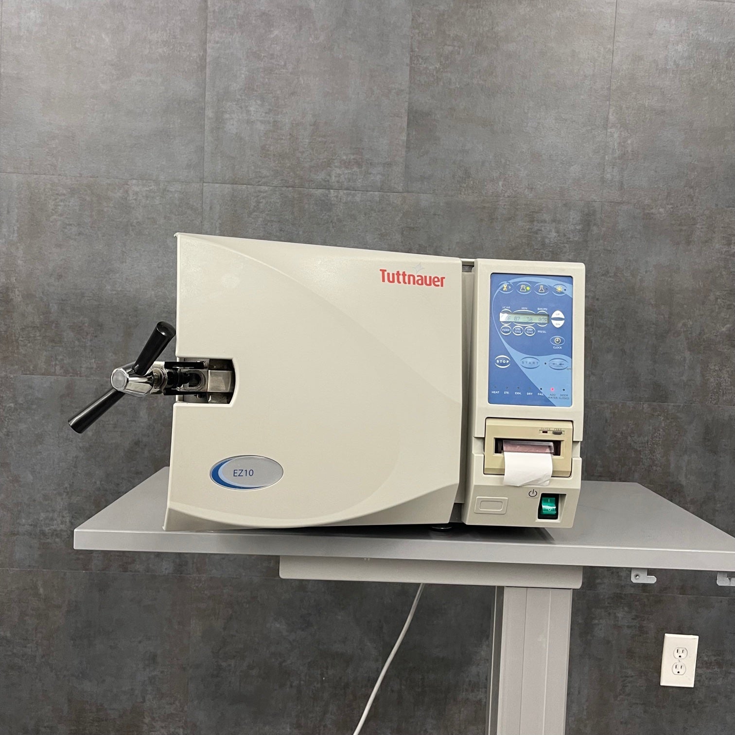 Tuttnauer EZ 10 Autoclave w Printer