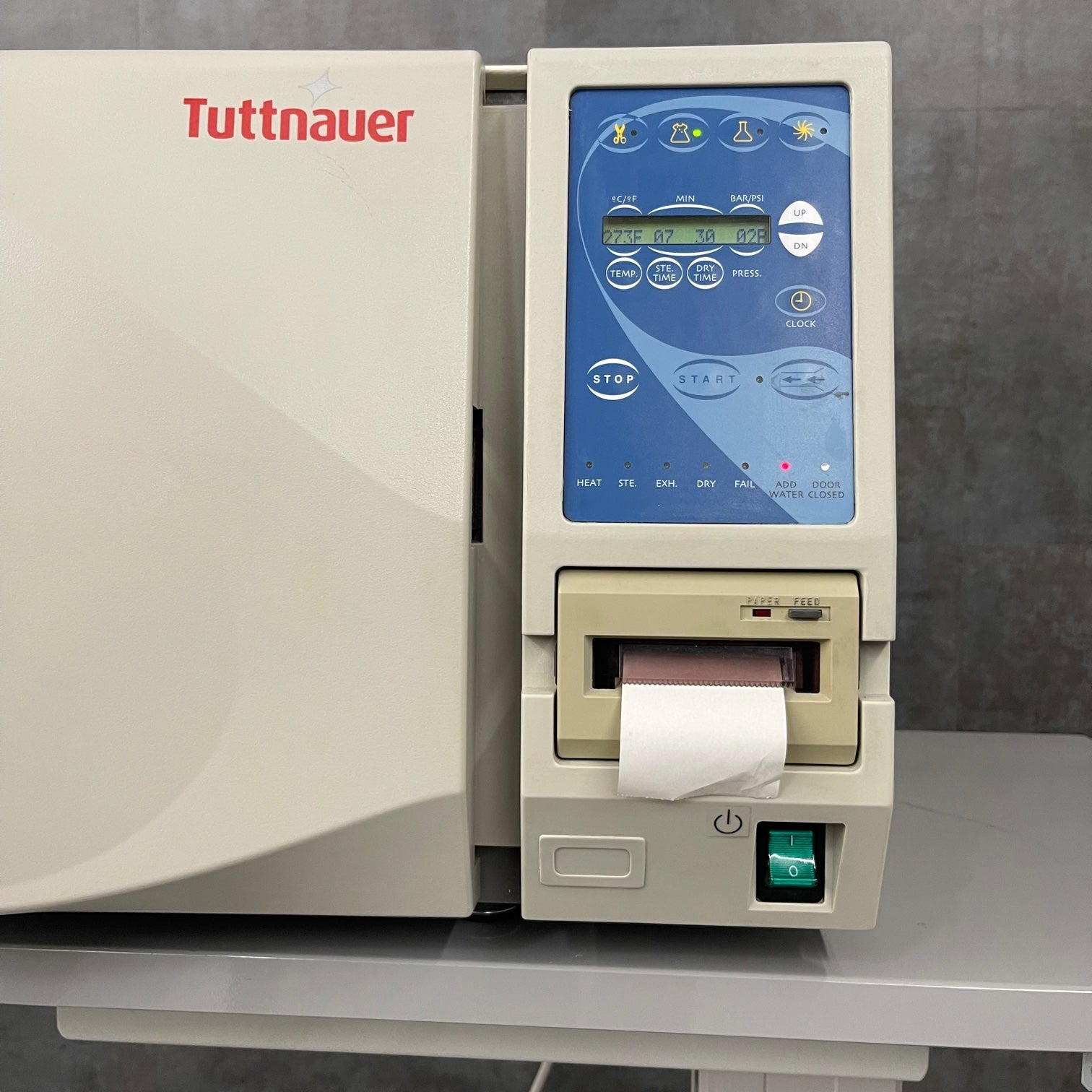 Tuttnauer EZ 10 Autoclave w Printer