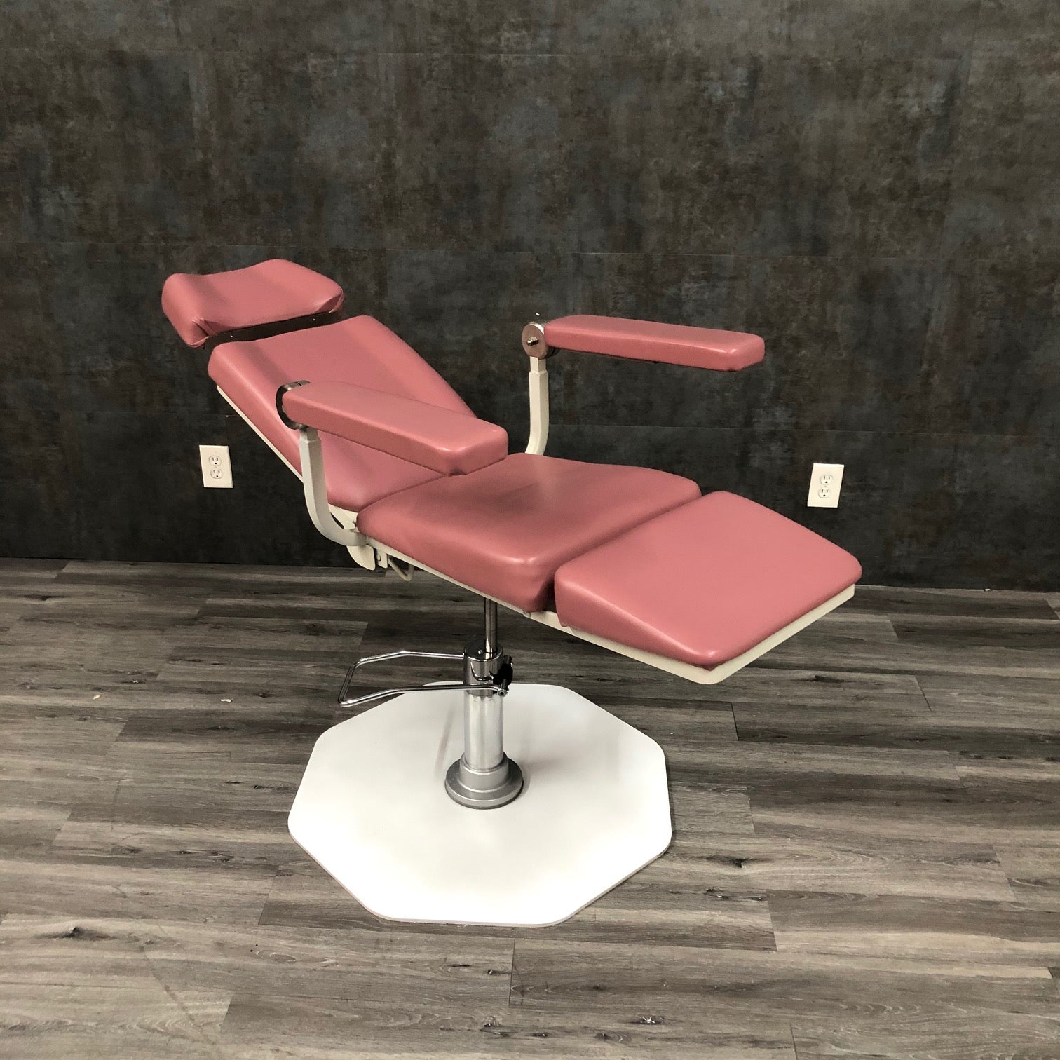 UMF Blood Drawing Chair