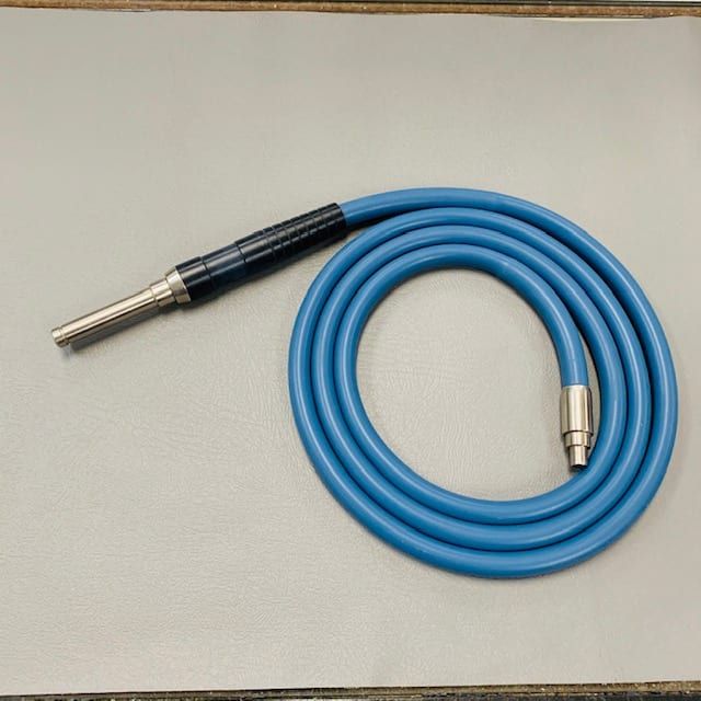 Universal Fiber Optic Light Source Cable 4 (Used)
