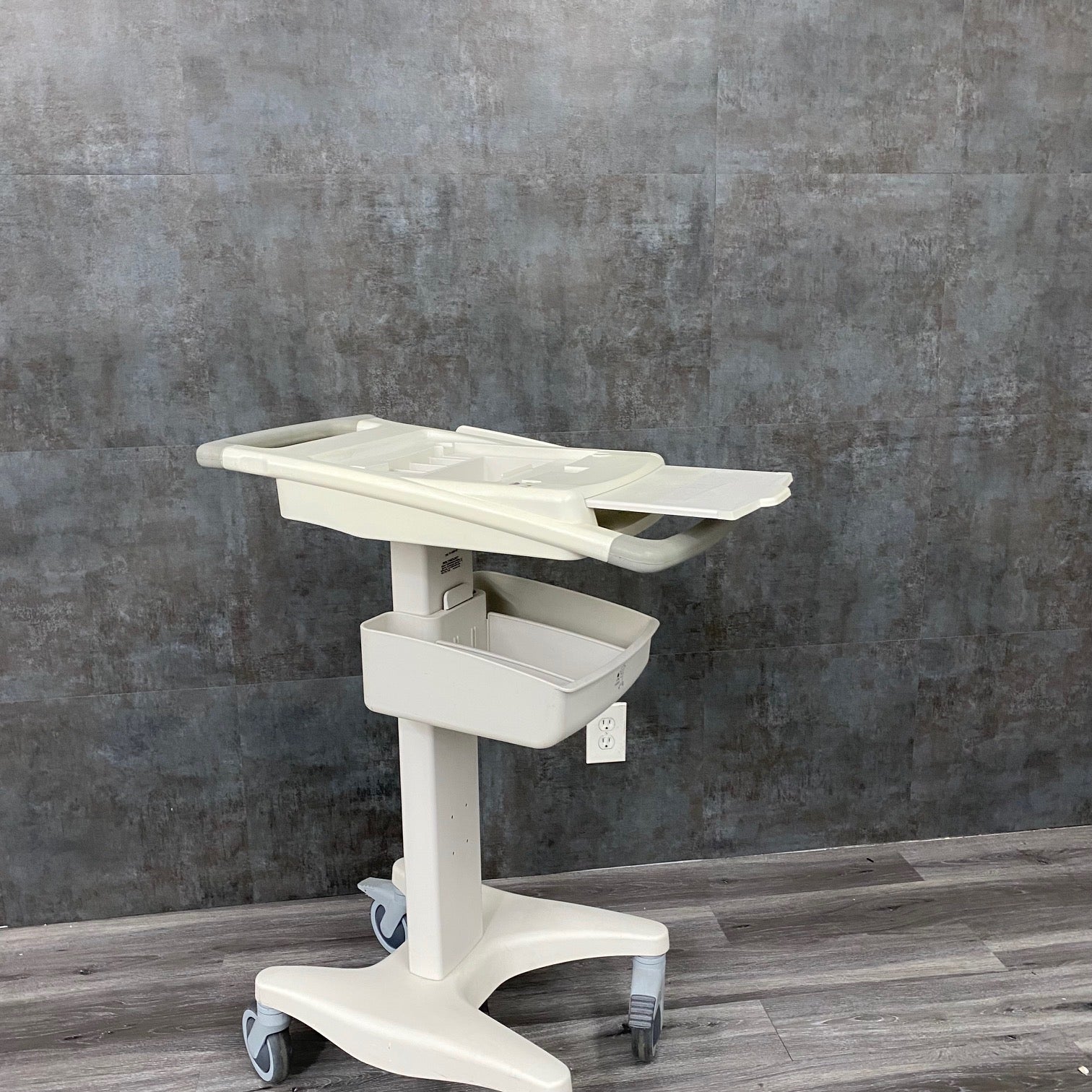 Universal Medical Mobile cart with basket