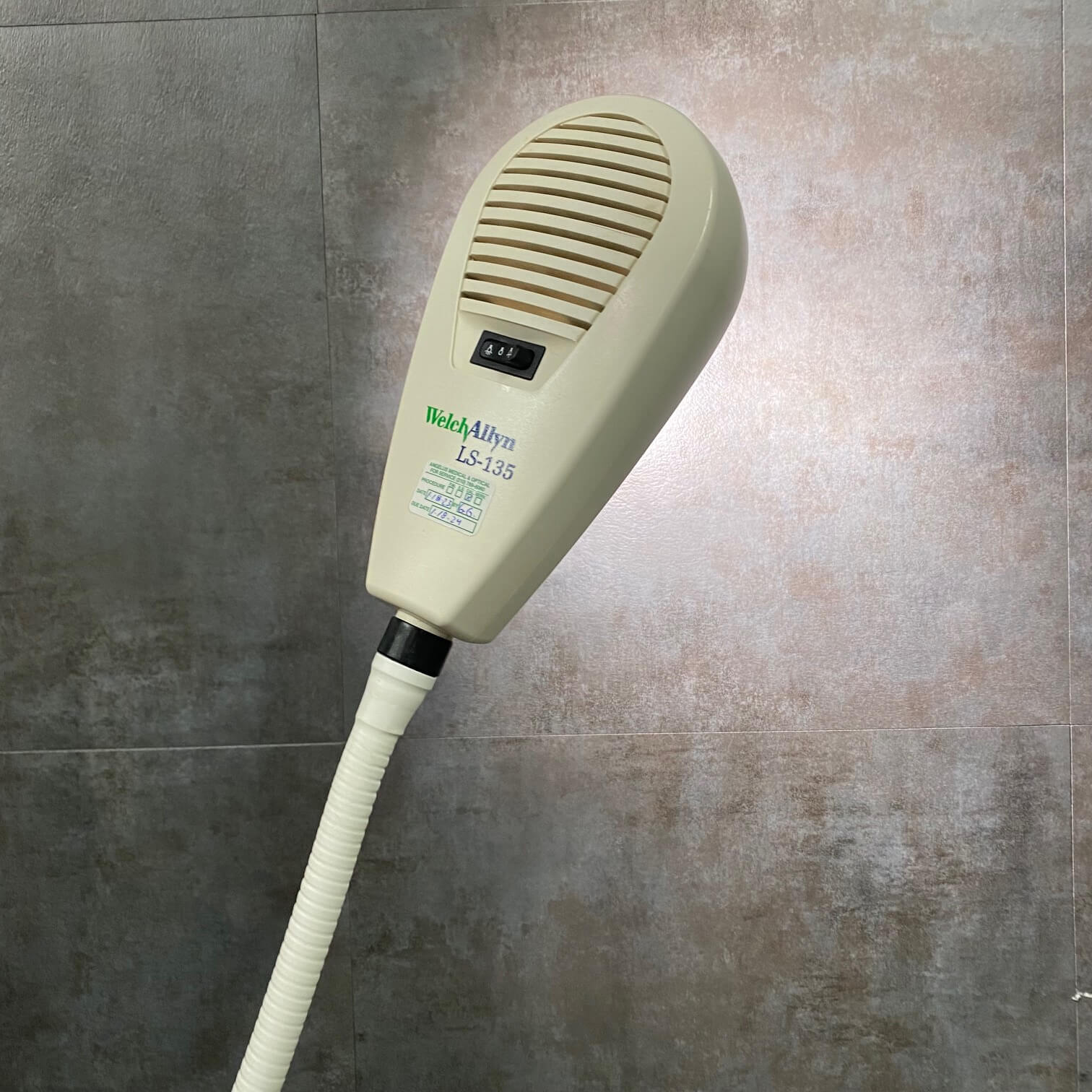 Welch Allyn LS 135 LED Exam Light | Angelus Medical Gardena CA ...