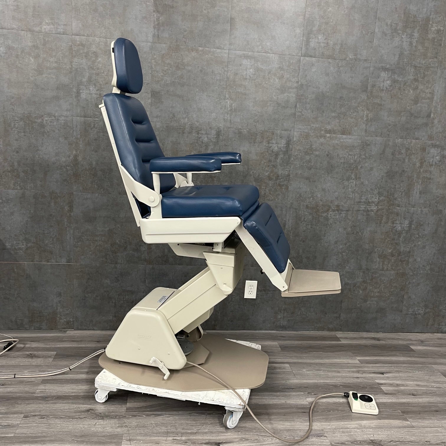 Woodlyn Optical ENT Procedure Chair