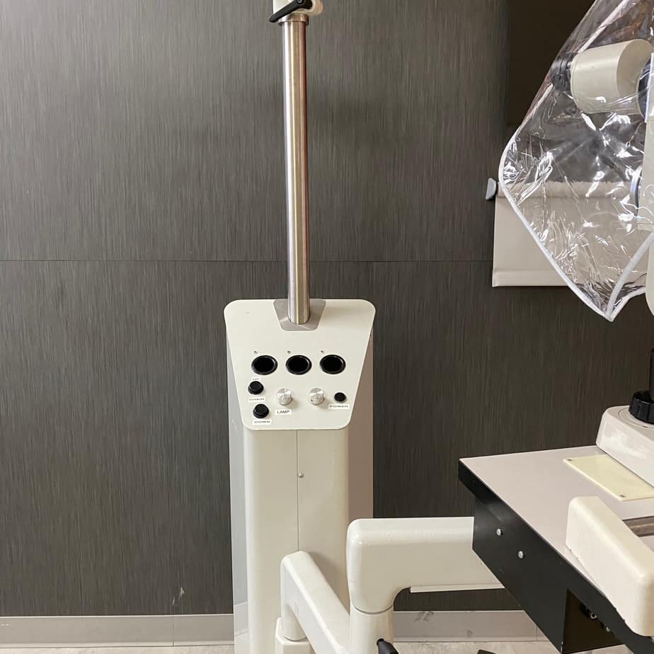 Woodlyn Optical Instrument Stand