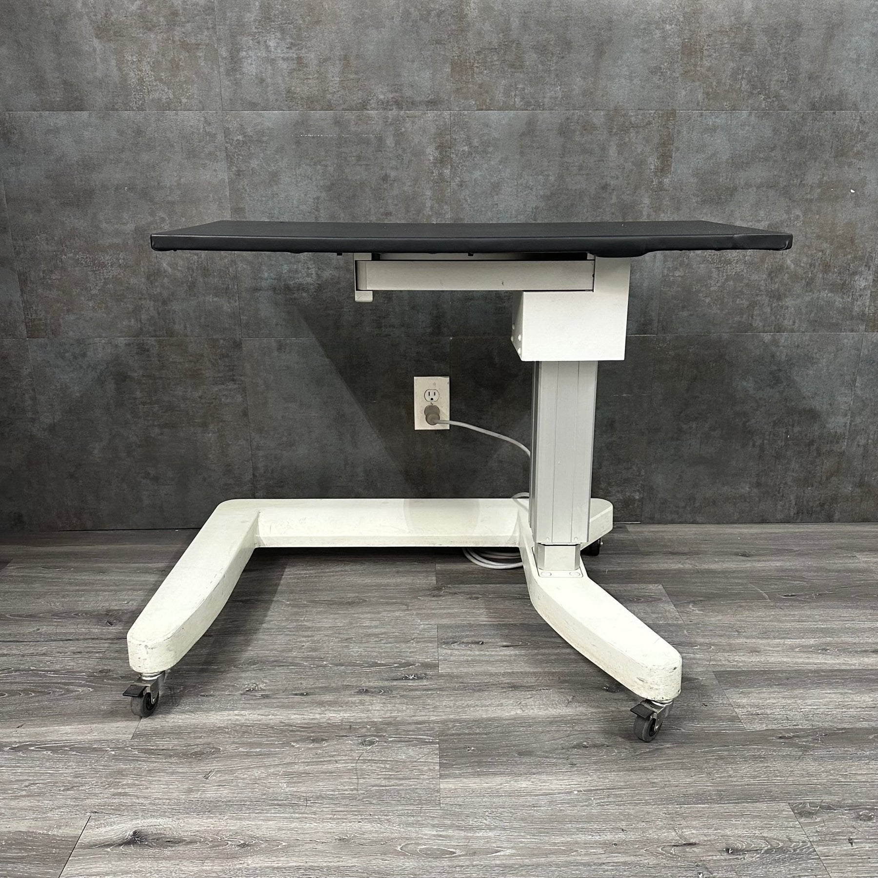 Zeiss Humphrey Double Power Instrument Table